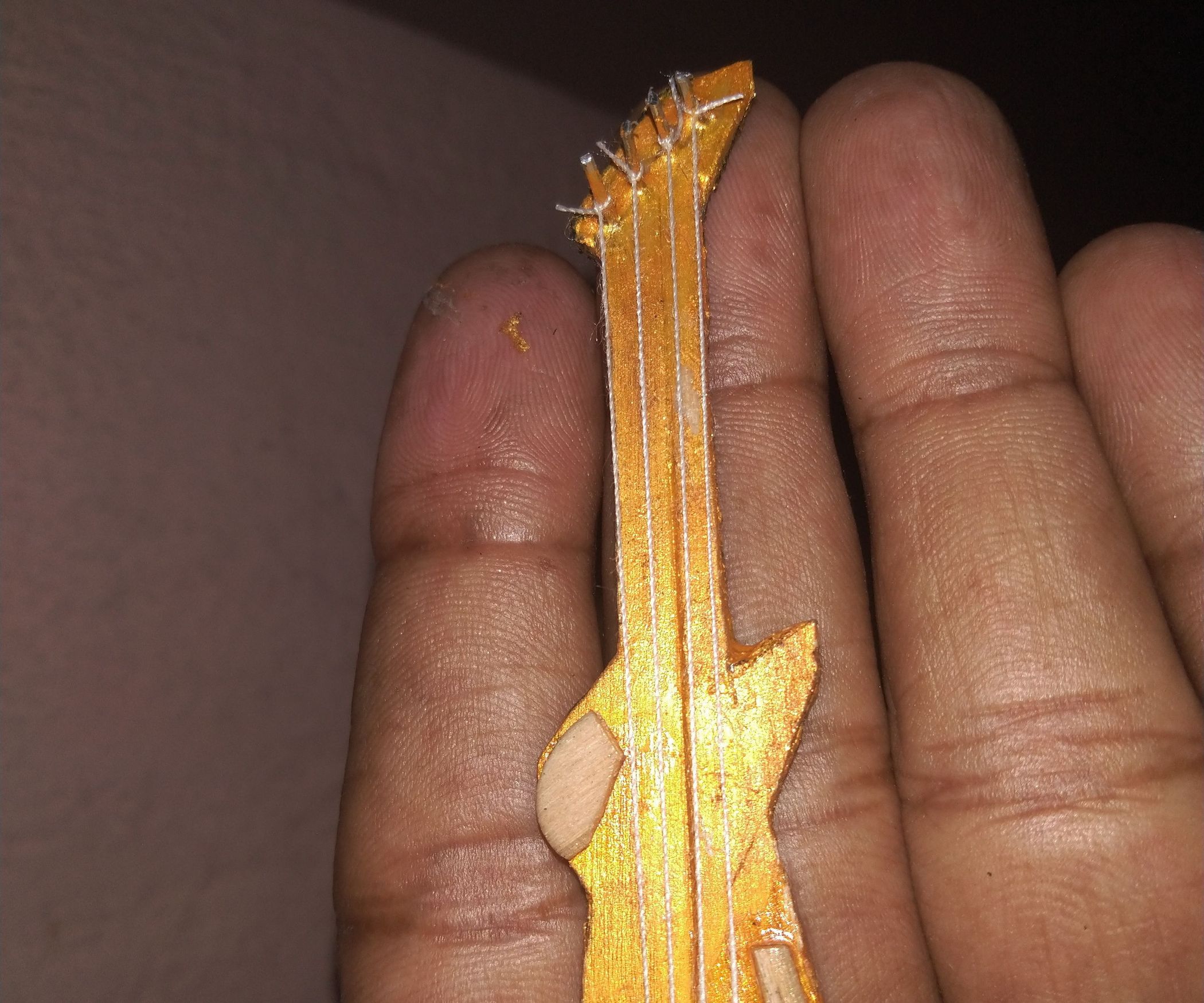 Tiny Electric Guitar : 6 Steps - Instructables