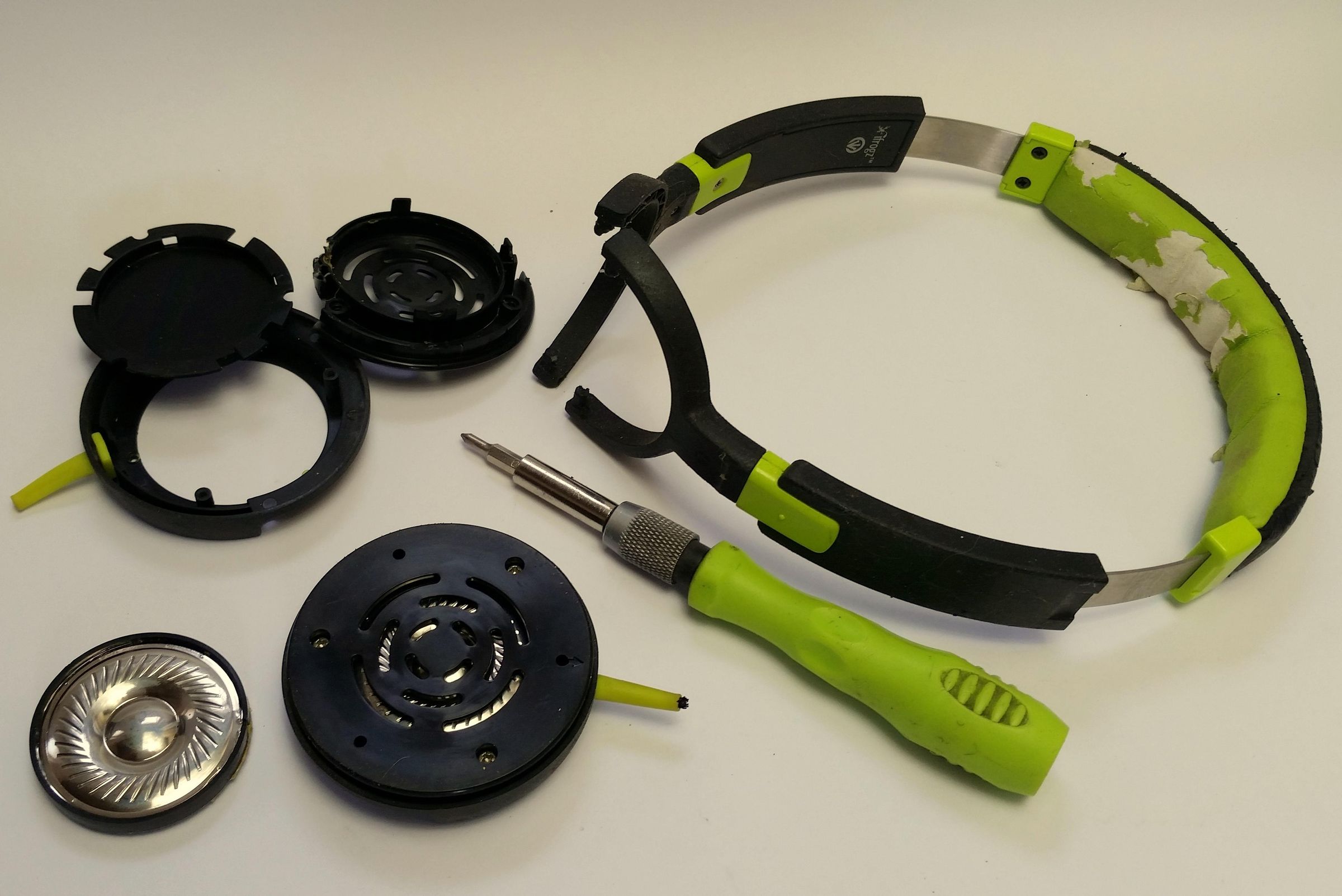 Make Your Own Wireless Bluetooth Vintage Headphones! : 9 Steps (with ...