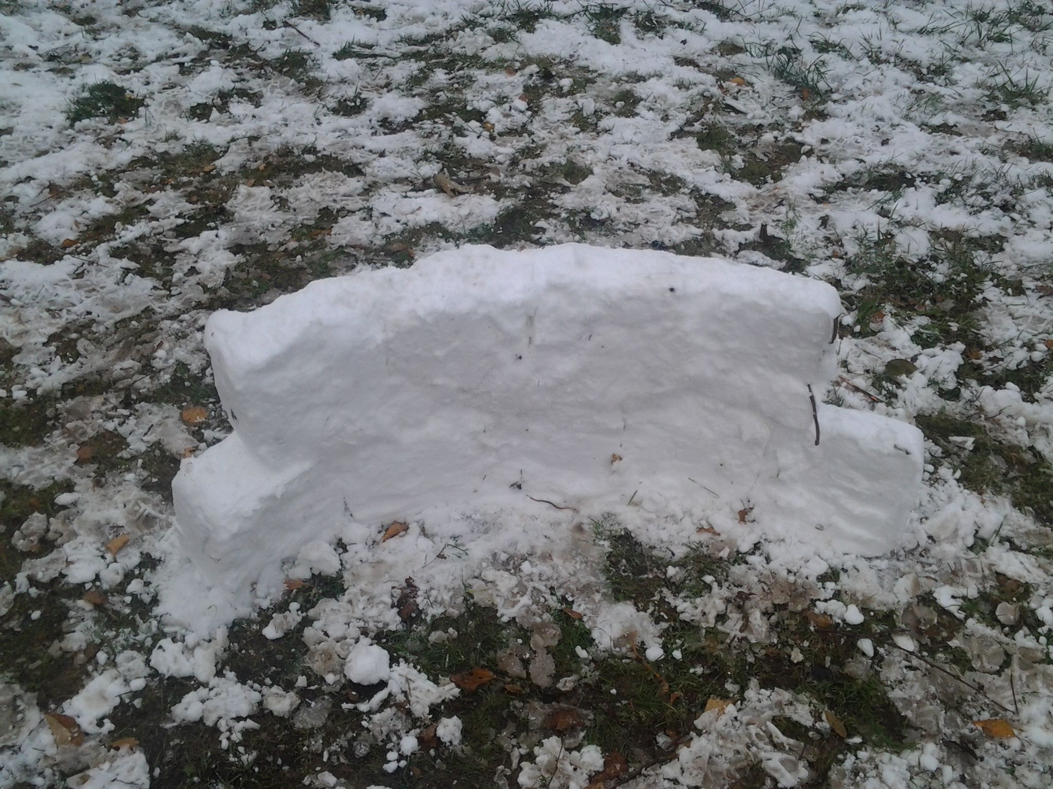 Igloo or Snow Fort With Less Then 3 Inch's of Snow. - Instructables