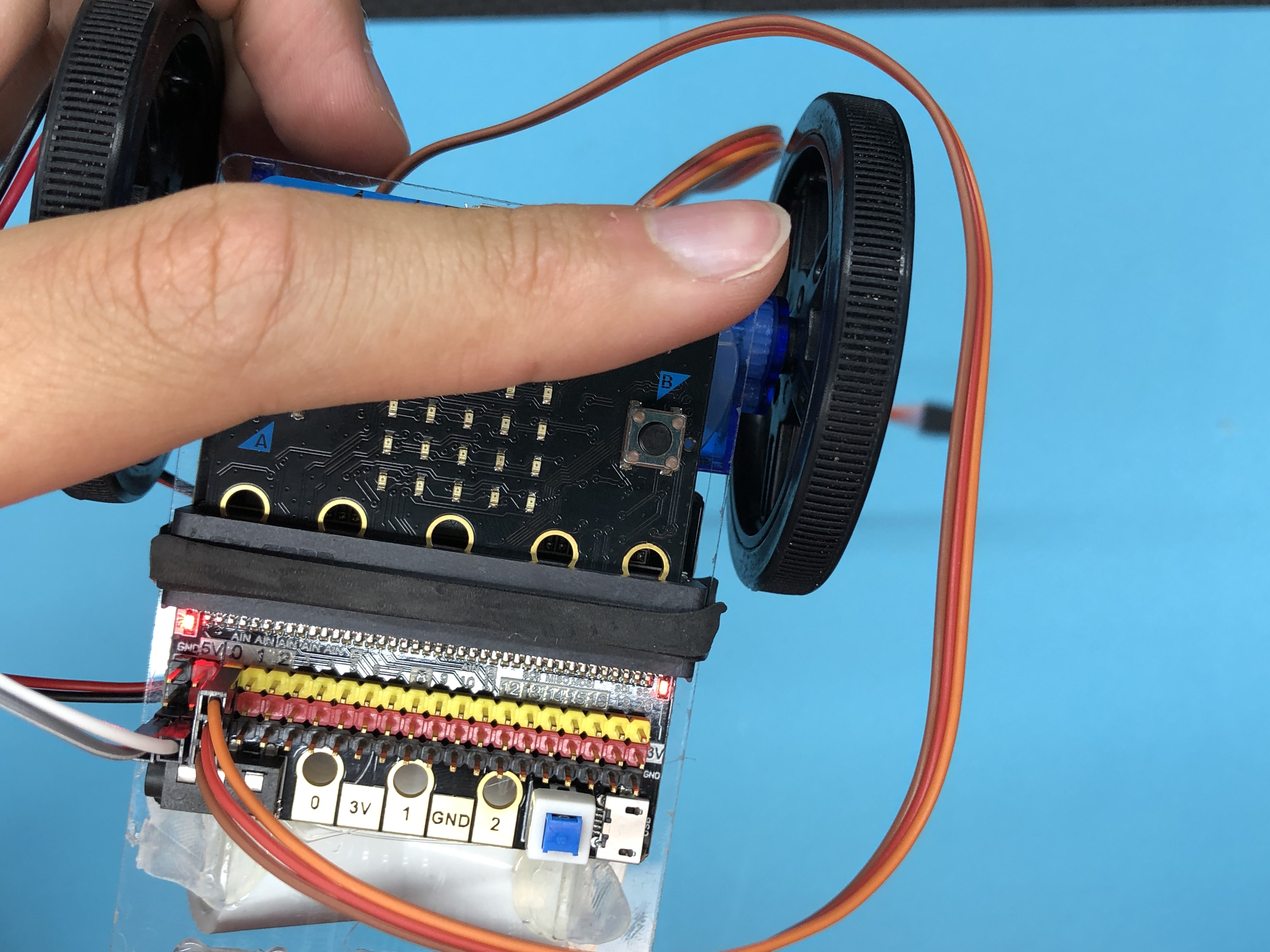 Micro:Bot - Micro:Bit : 20 Steps - Instructables