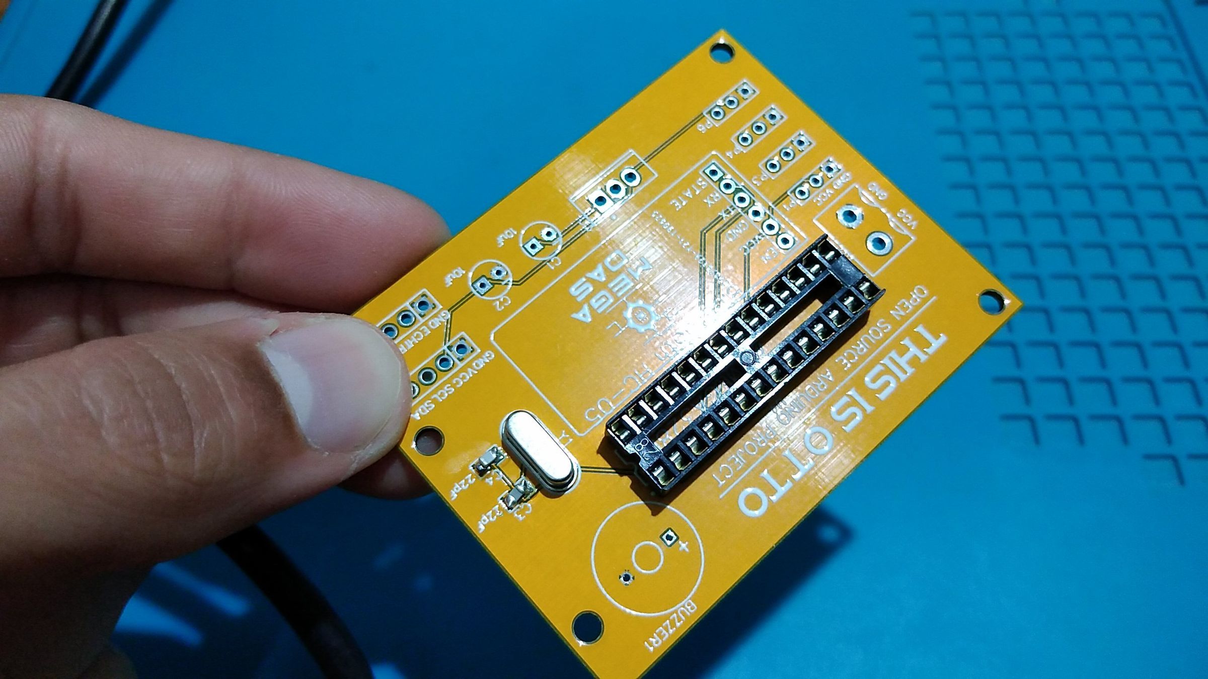 How to Make a Humanoid Robot : 8 Steps - Instructables