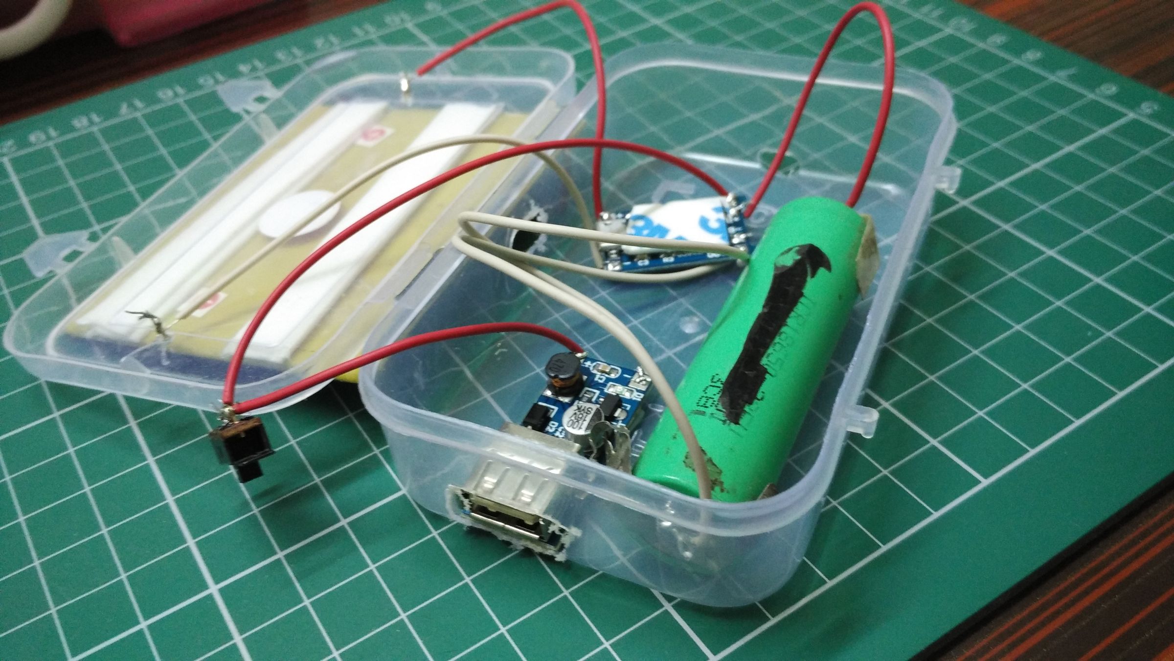 5 $ Solar Power Bank From Recycled Laptop Battery : 5 Steps (with ...