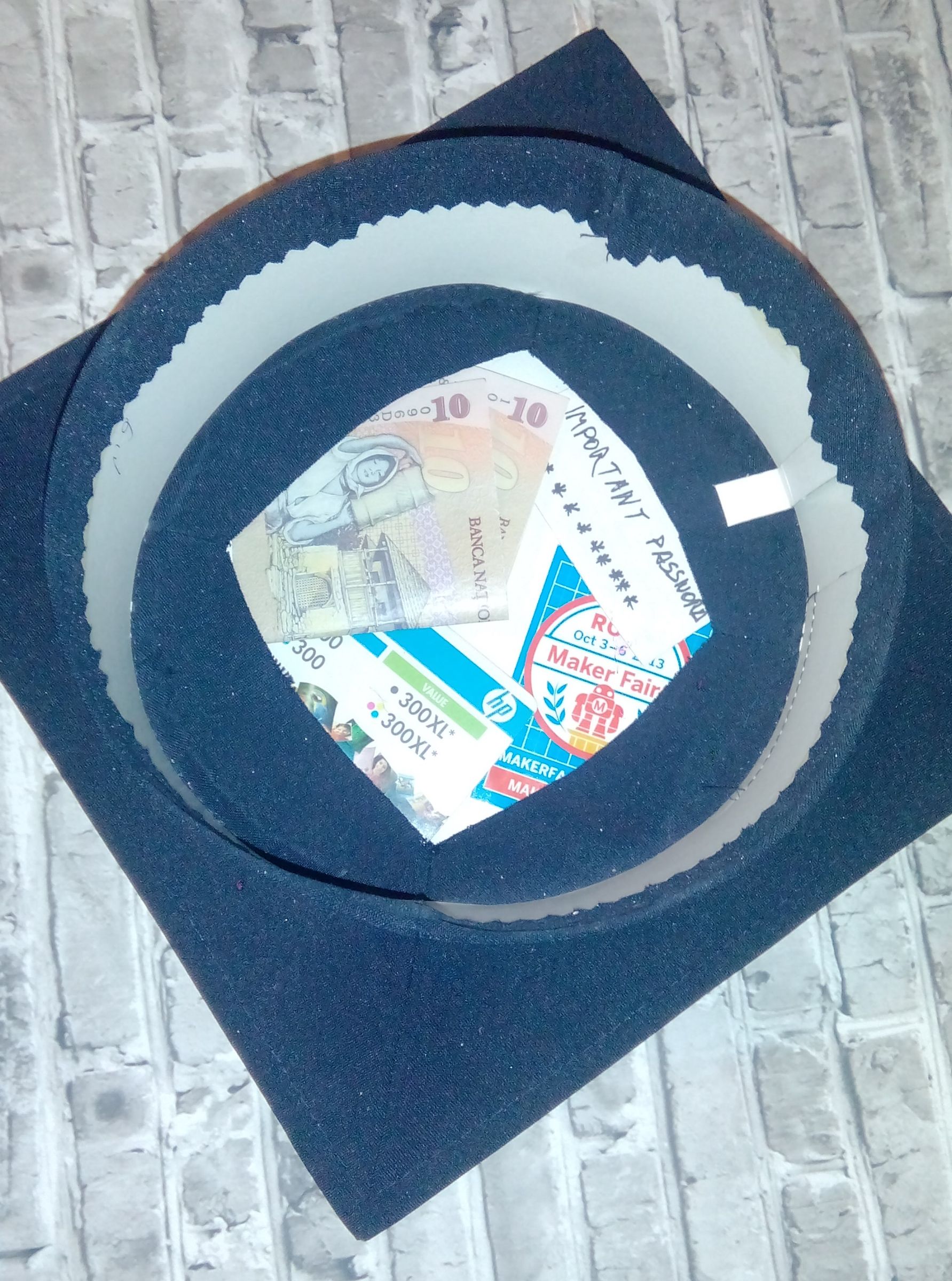 Secret Graduation Cap Money Stash : 6 Steps (with Pictures) - Instructables