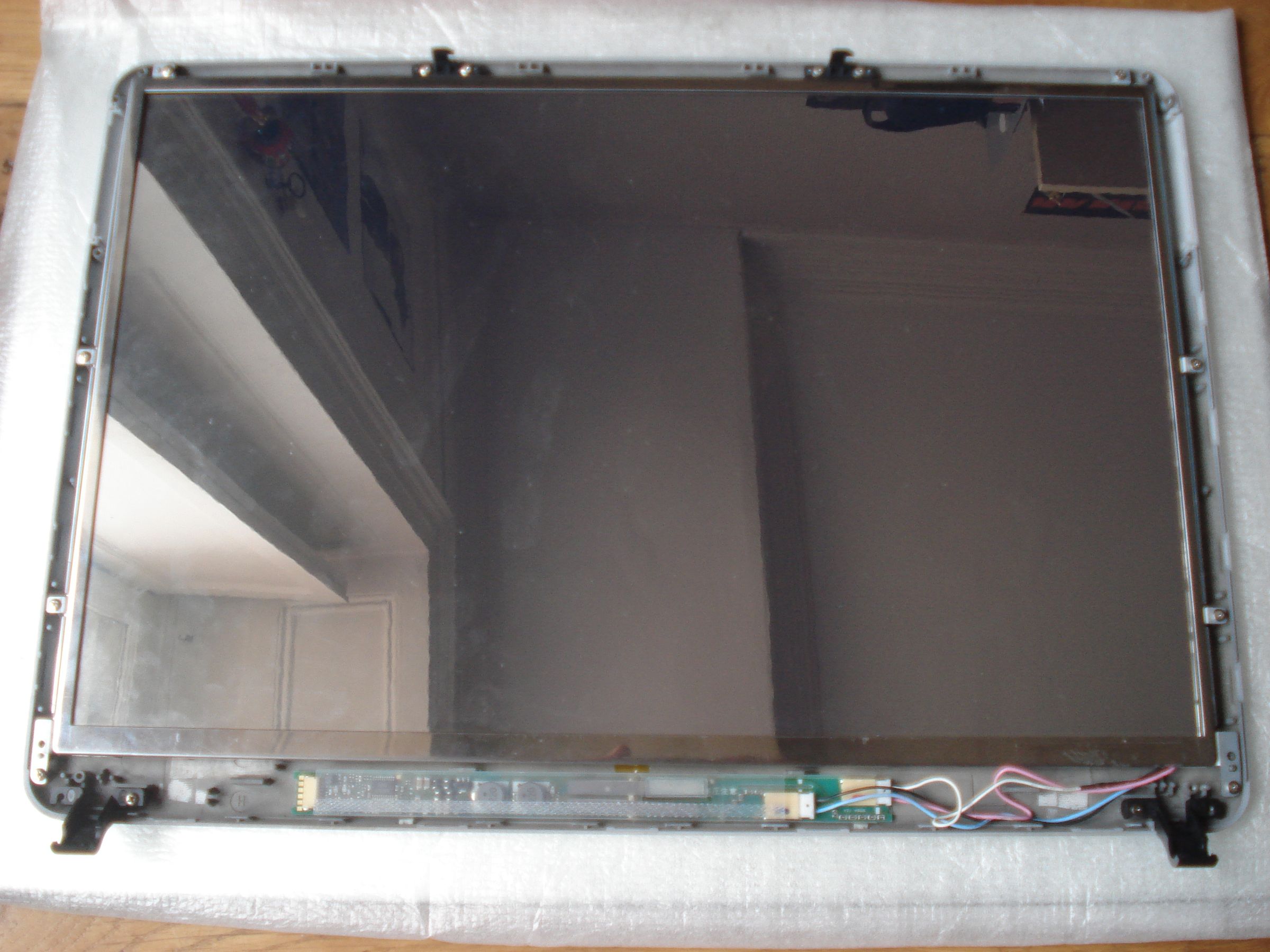 Turn a Laptop Screen Into a Mirror : 9 Steps (with Pictures ...