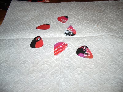 How to Make Your Own Guitar Picks!!!!!!!!! : 8 Steps - Instructables