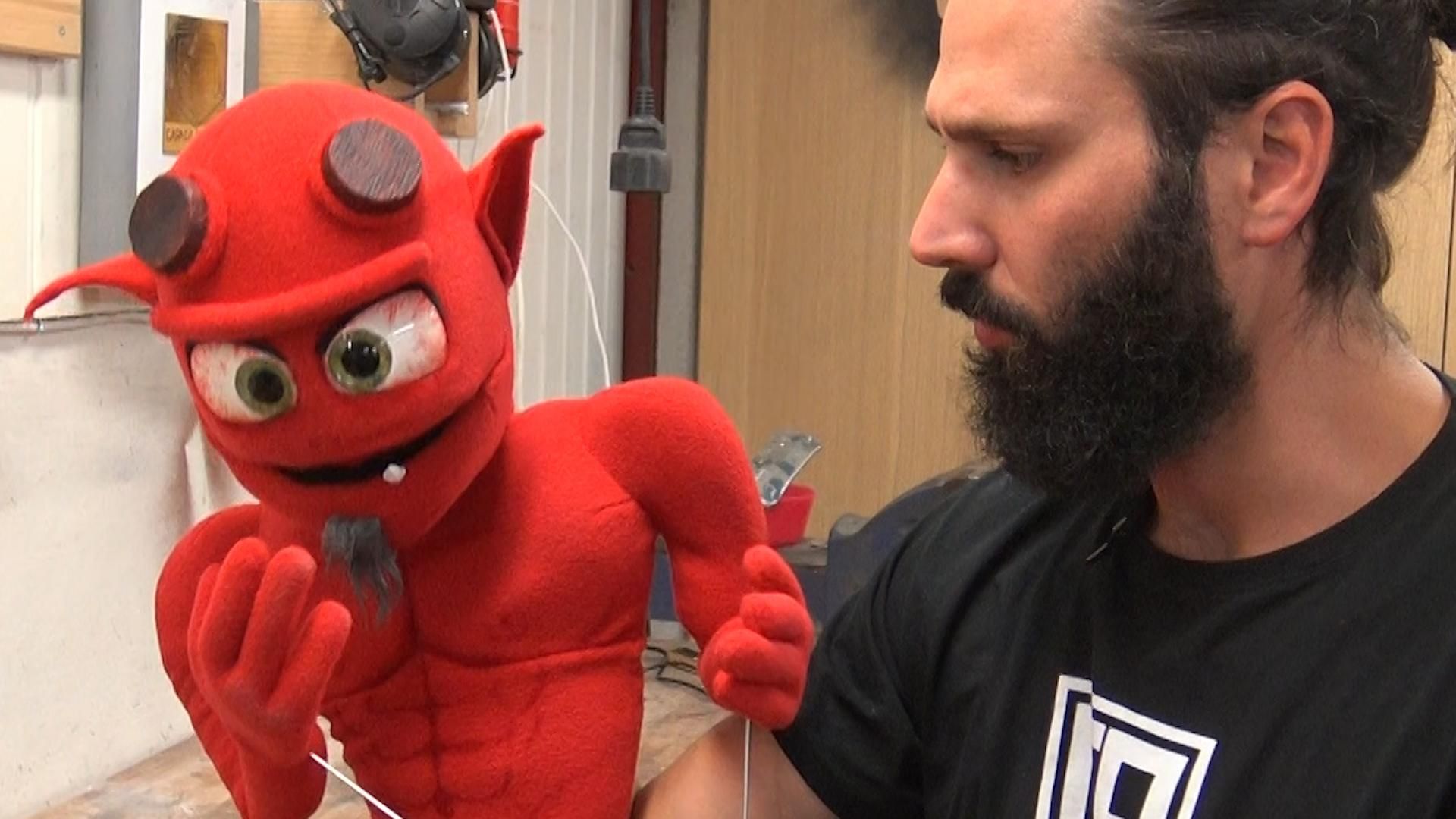 Devil Puppet / Workshop Friend? : 11 Steps (with Pictures) - Instructables