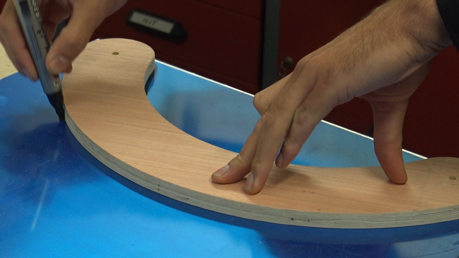 Dim the Lights Without a Dimmer - Mechanical Dimming Iris Lamp : 12 ...