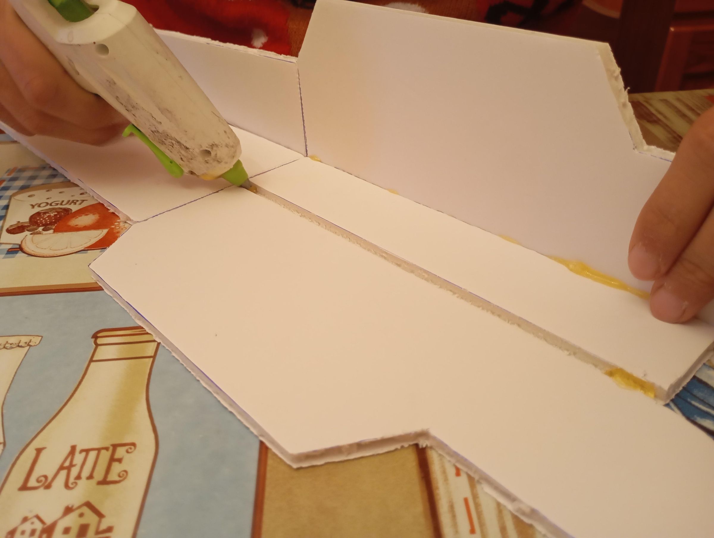 Lightweight Foamboard RC Glider: Build Your Own Remote-Controlled Plane ...