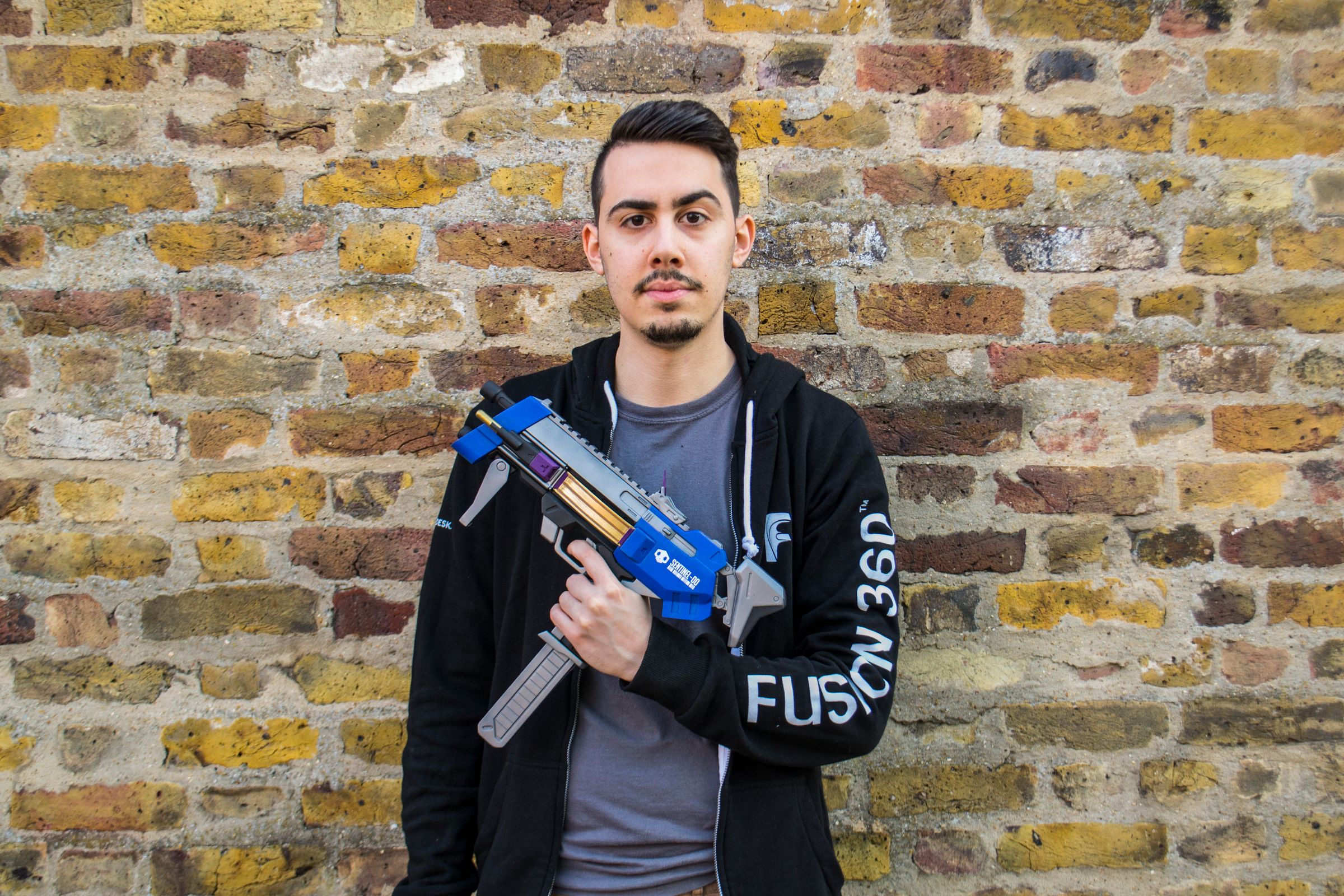 Sombra Machine Pistol From Overwatch : 11 Steps - Instructables