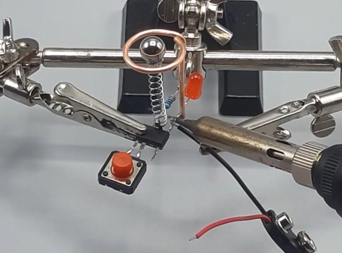 How to Make a Vibration Sensor : 7 Steps (with Pictures) - Instructables