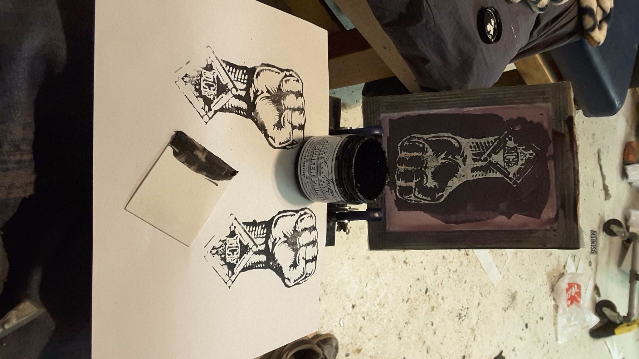 BUDGET SCREENPRINT DIY : 10 Steps (with Pictures) - Instructables