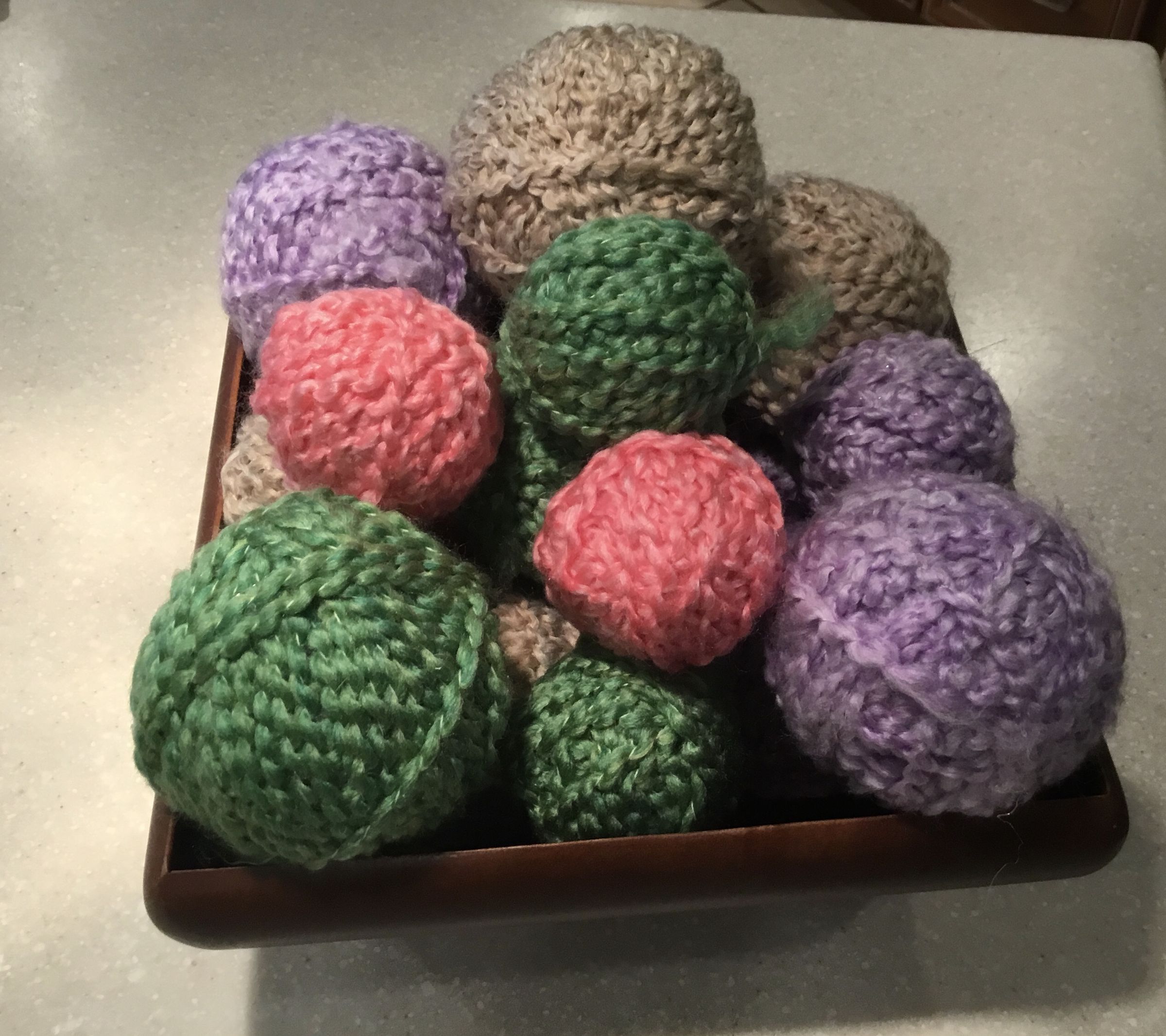 Yarn Ball Wreath : 5 Steps - Instructables