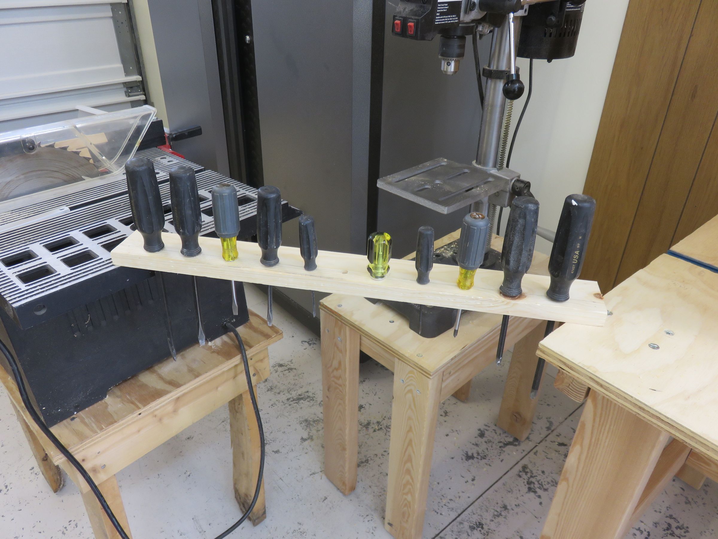 Movable Shop Tool Ladder : 5 Steps (with Pictures) - Instructables