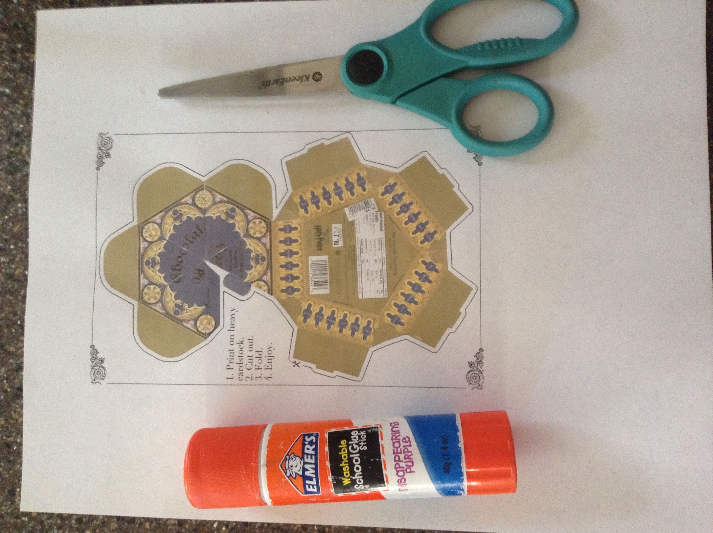 Paper Chocolate Frog : 7 Steps - Instructables