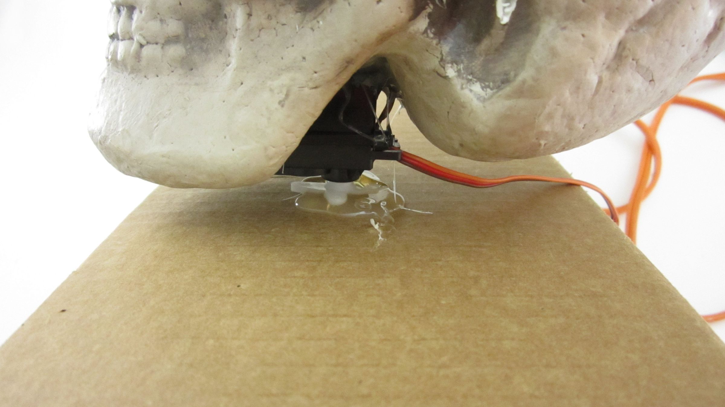 Halloween Props That Turn to Look at You As You Walk By : 11 Steps ...