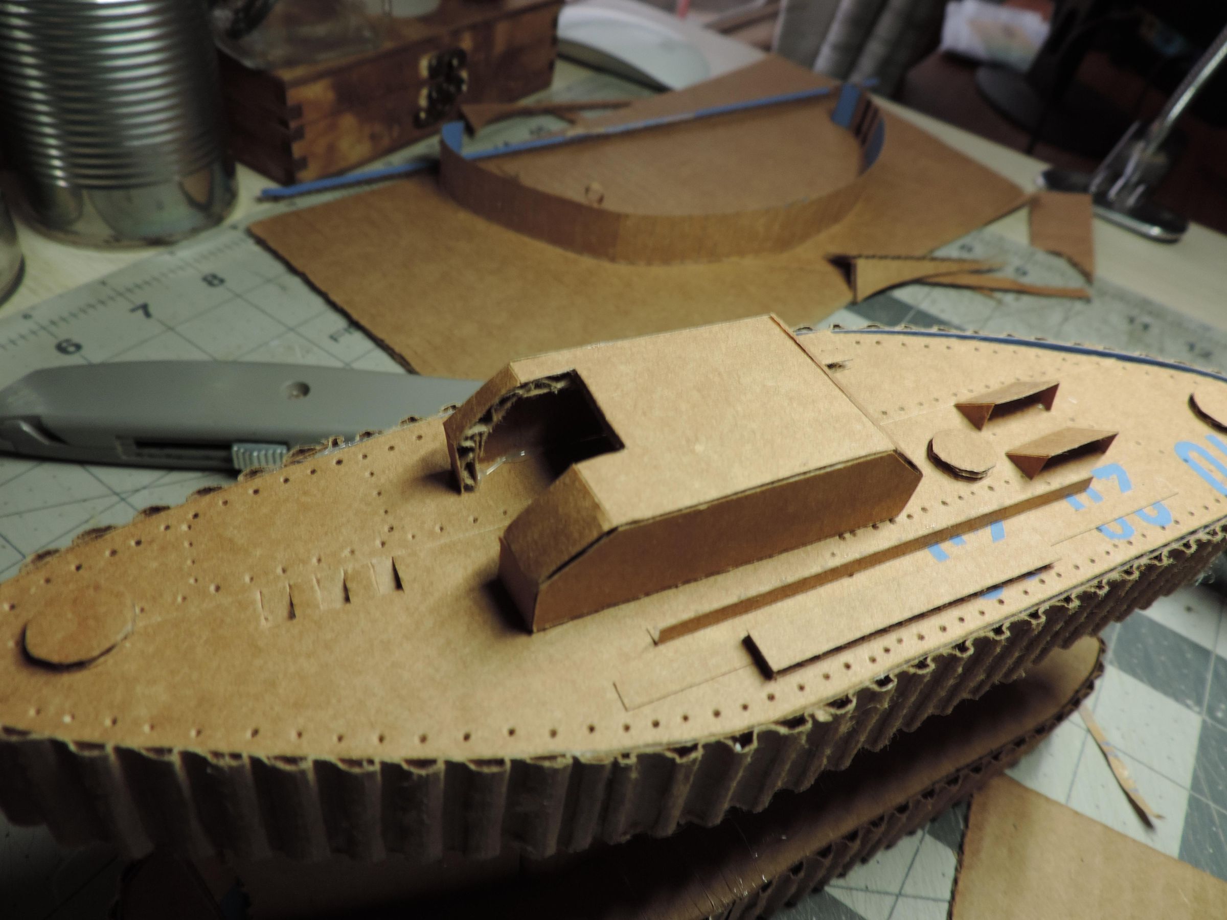The ULTIMATE Cardboard Model Mark IV Tank With Army Men Figurines : 9 ...