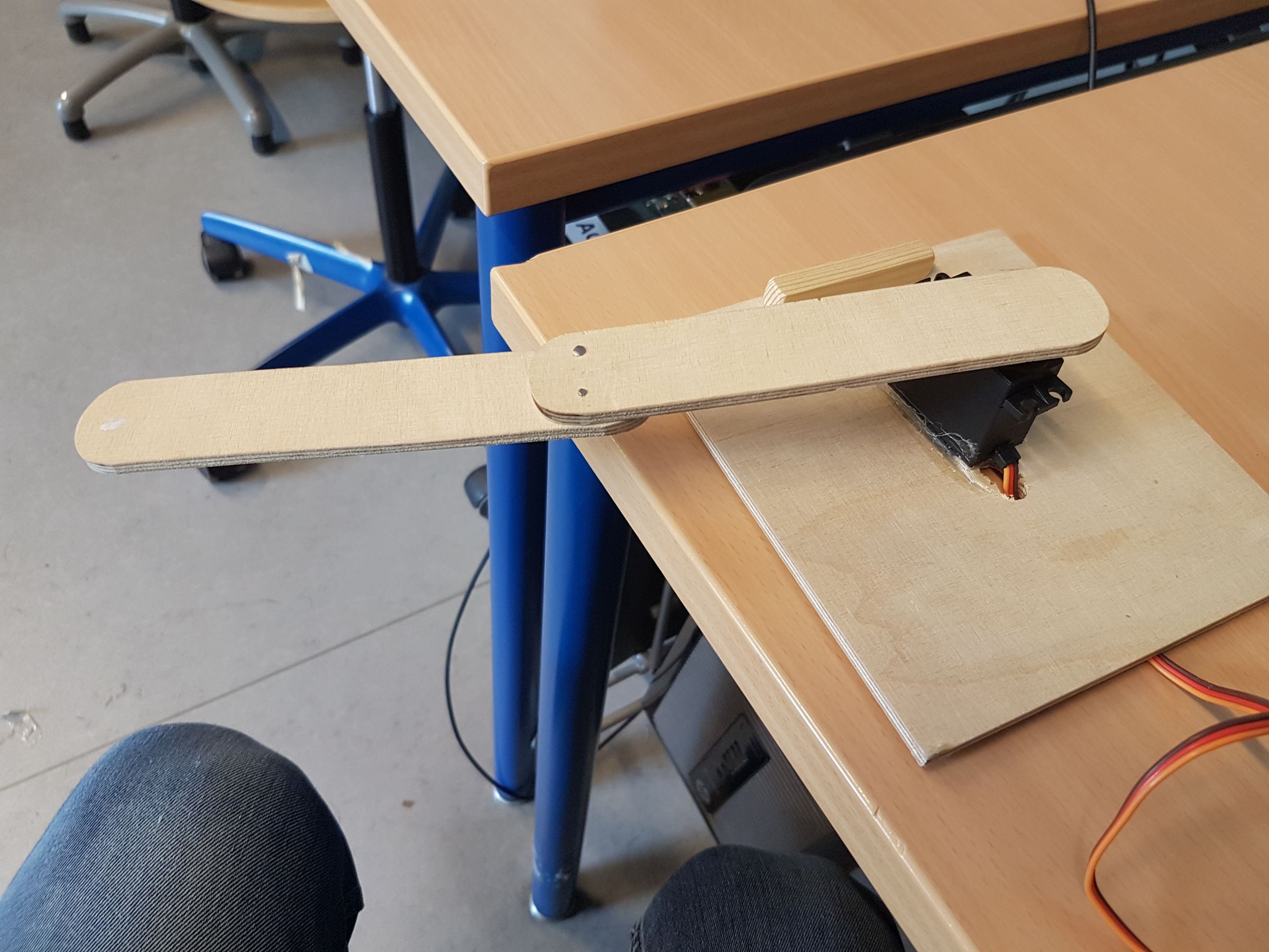 Simple Robotic Arduino Arm : 5 Steps - Instructables