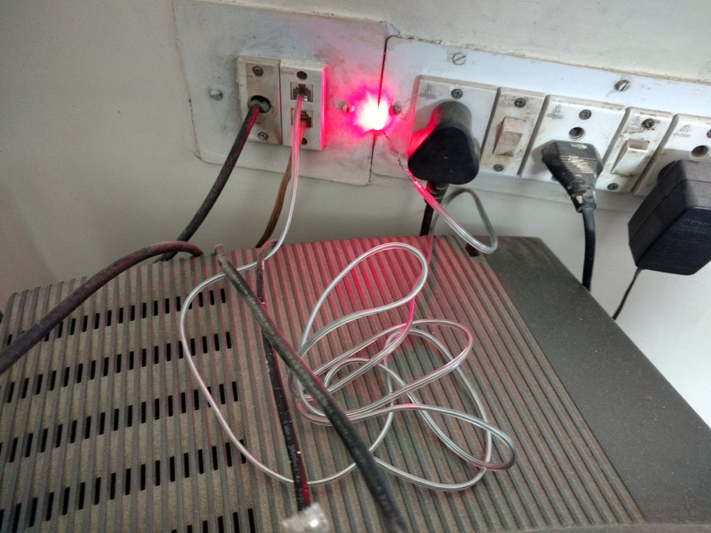Emergency Power From Telephone Lines : 10 Steps (with Pictures ...
