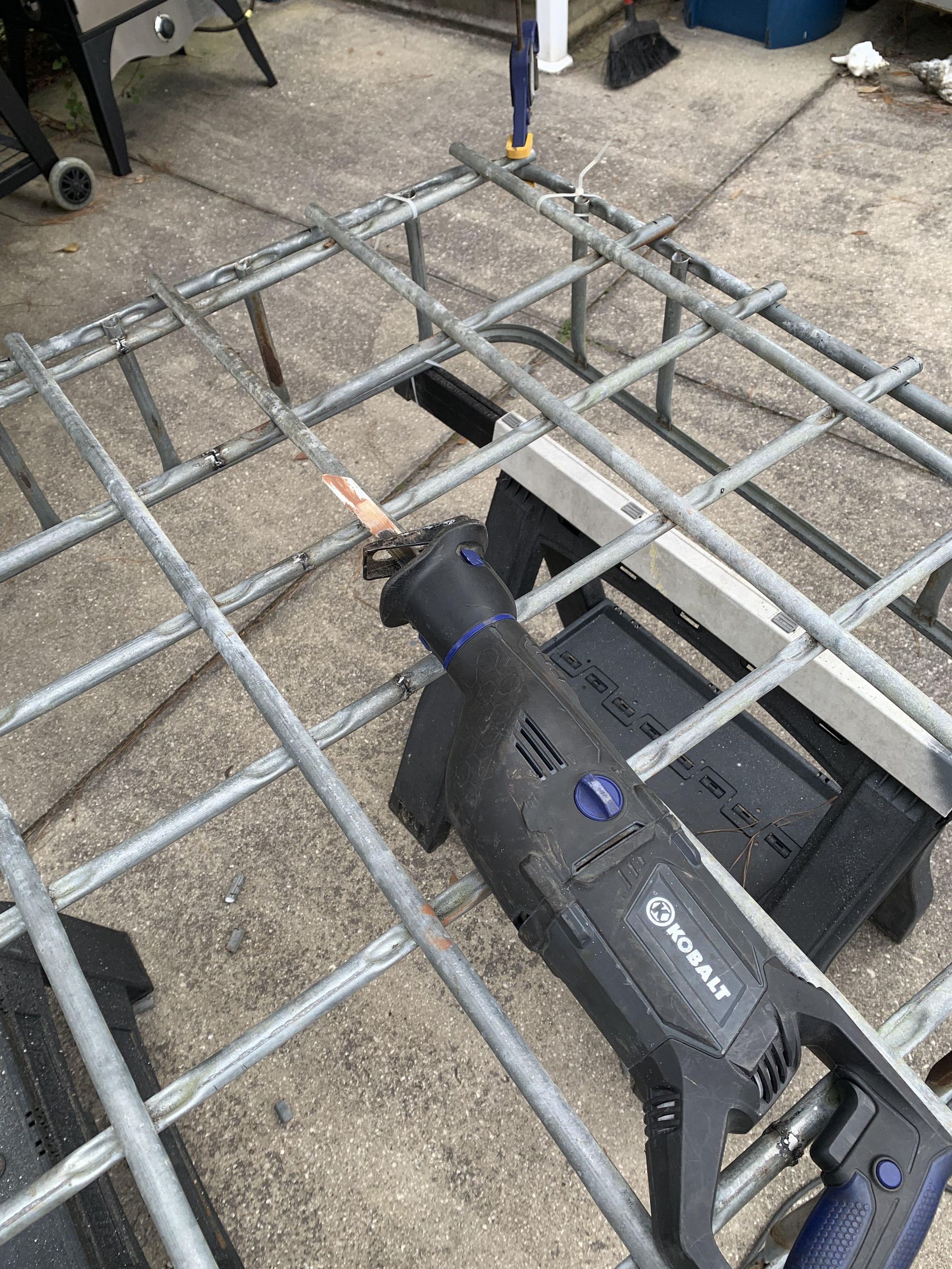 IBC Tote Roof Rack/Cargo Carrier DIY : 7 Steps (with Pictures ...