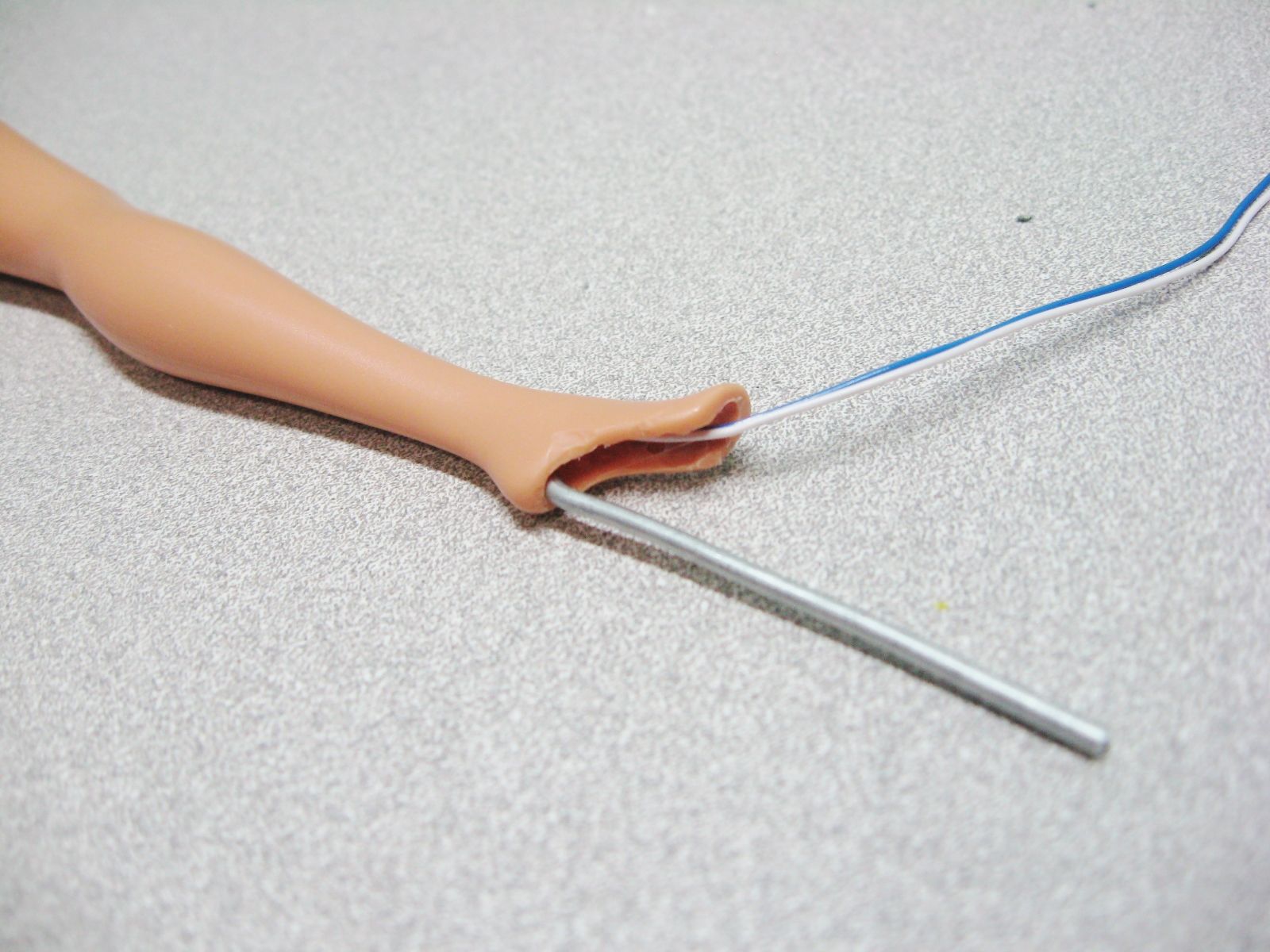 Barbie Leg Lamp : 19 Steps (with Pictures) - Instructables