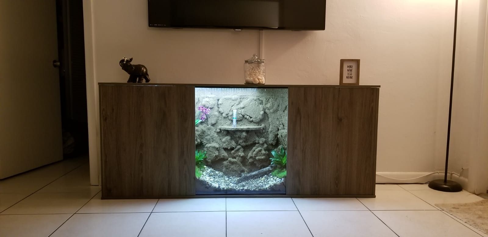 Reptile Enclosure Entertaiment Center! : 10 Steps (with Pictures ...