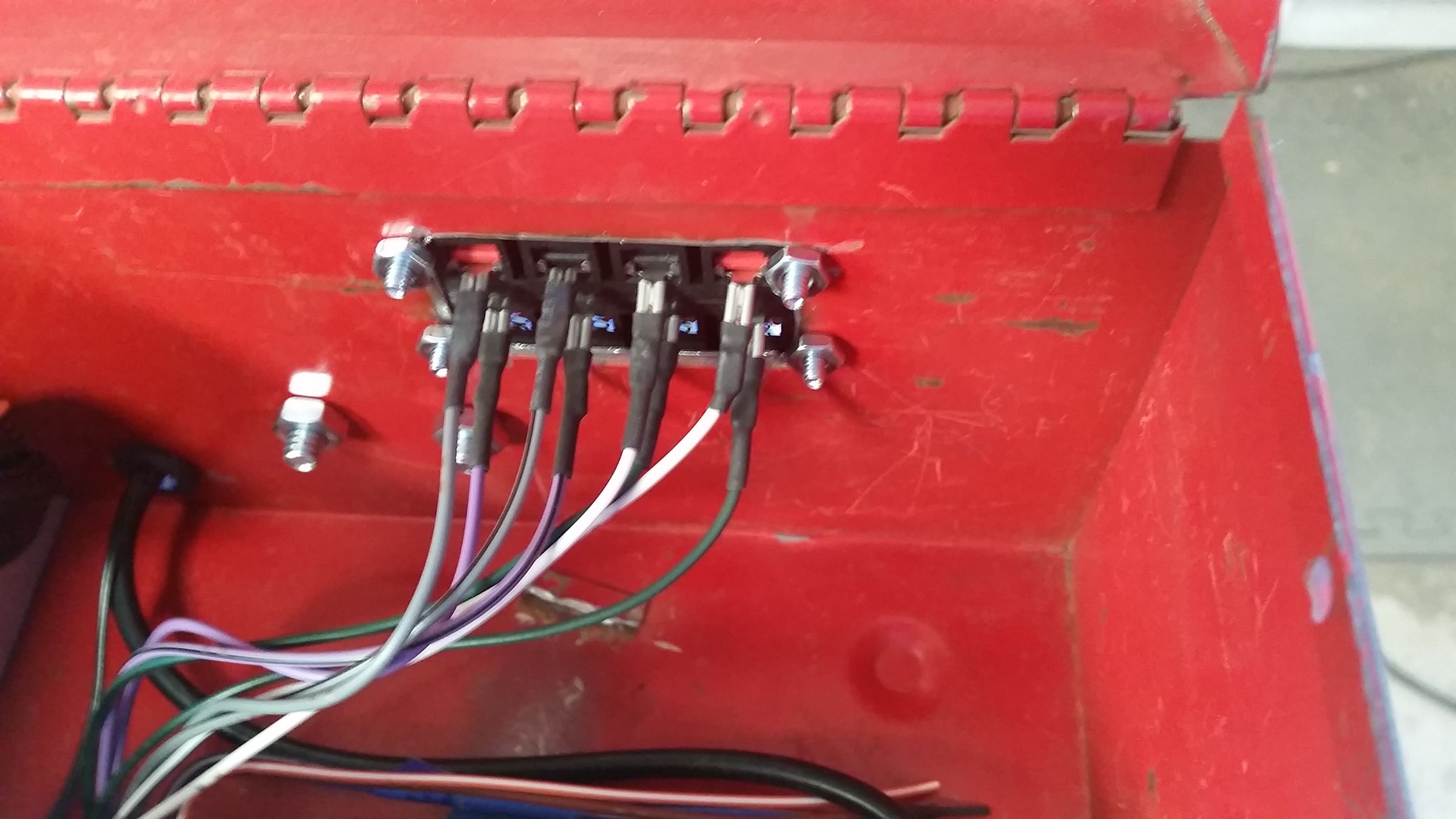 Tool Box Stereo : 7 Steps (with Pictures) - Instructables