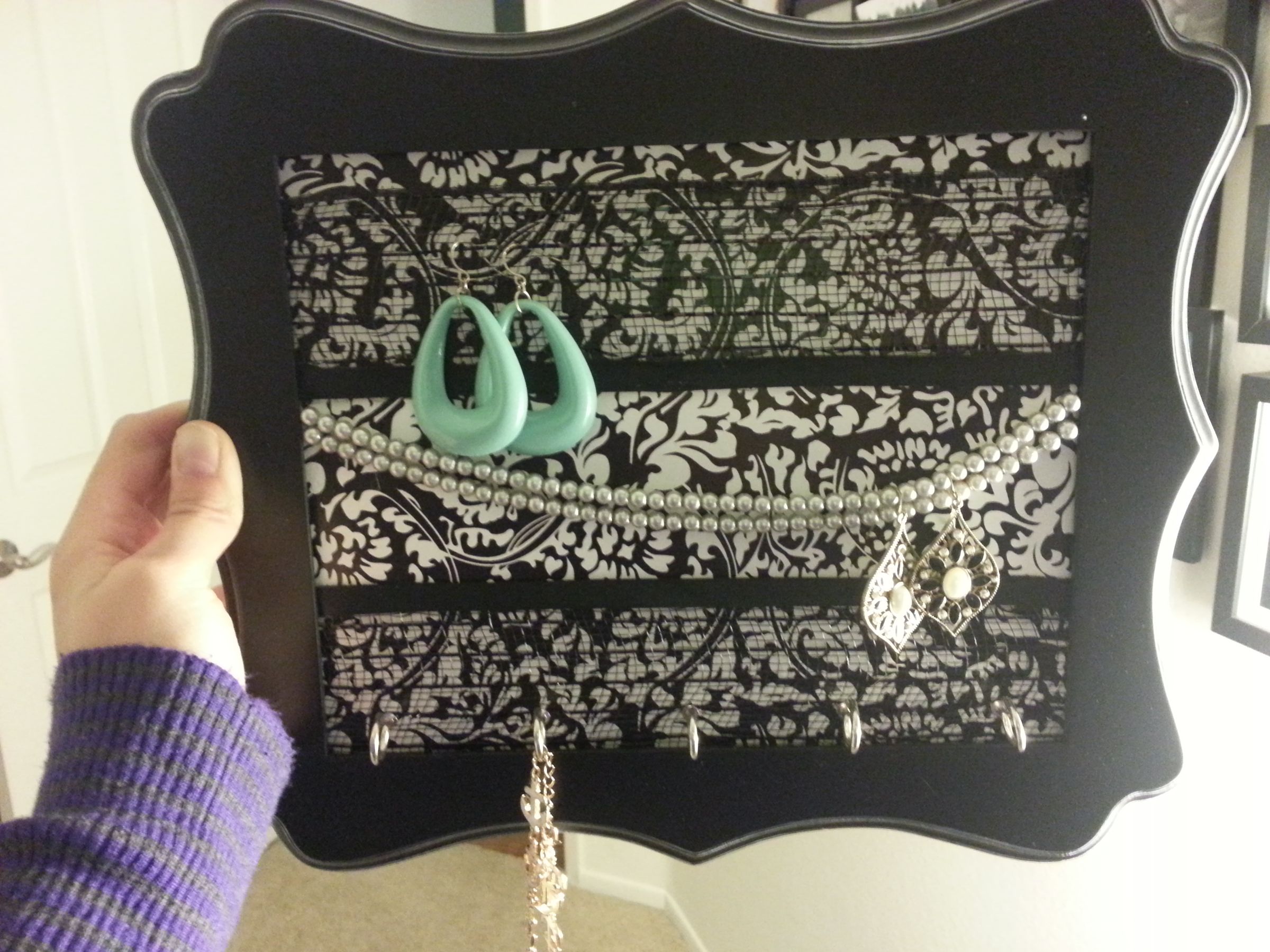 Decorative Jewelry Frame Organizer : 6 Steps - Instructables