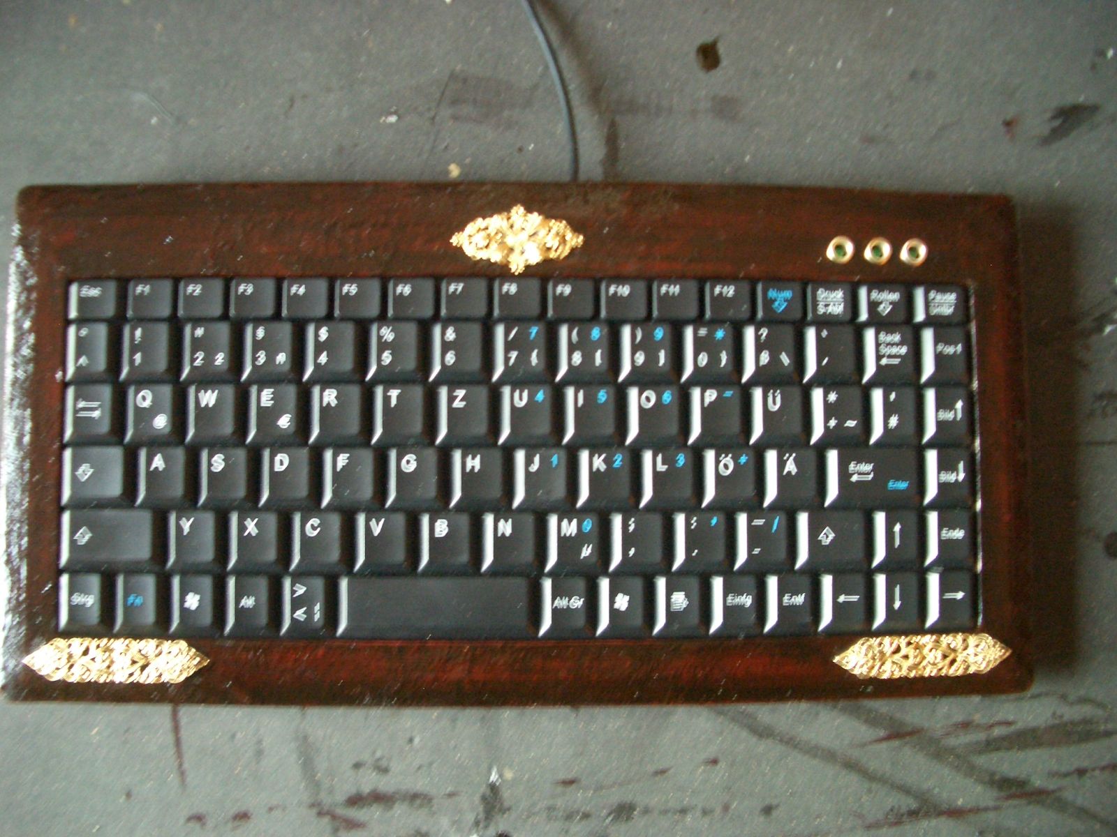Steampunk Keyboard and Mouse (The Easy Way) : 5 Steps - Instructables