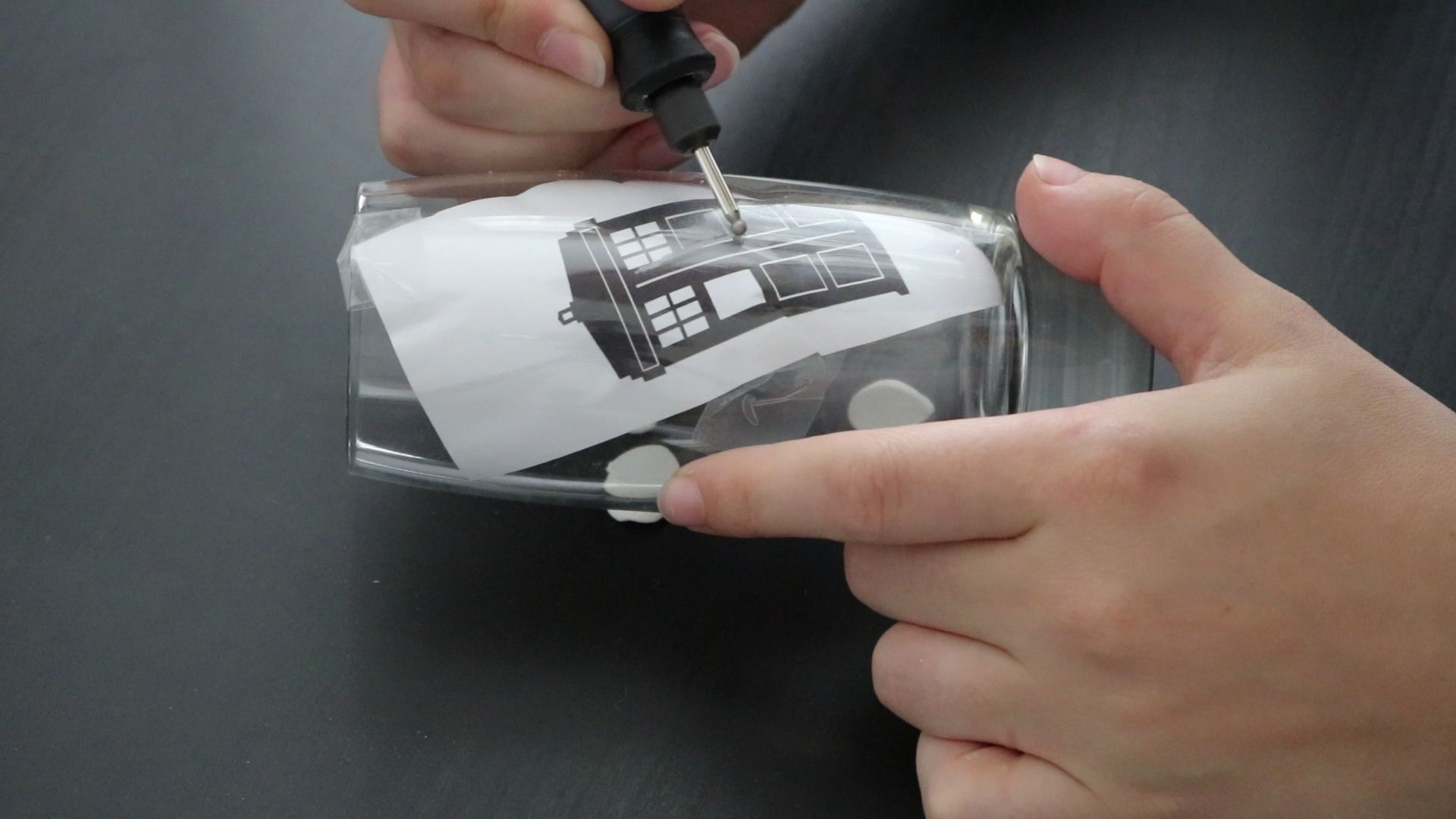 Engraving Glass With a Dremel : 4 Steps (with Pictures) - Instructables