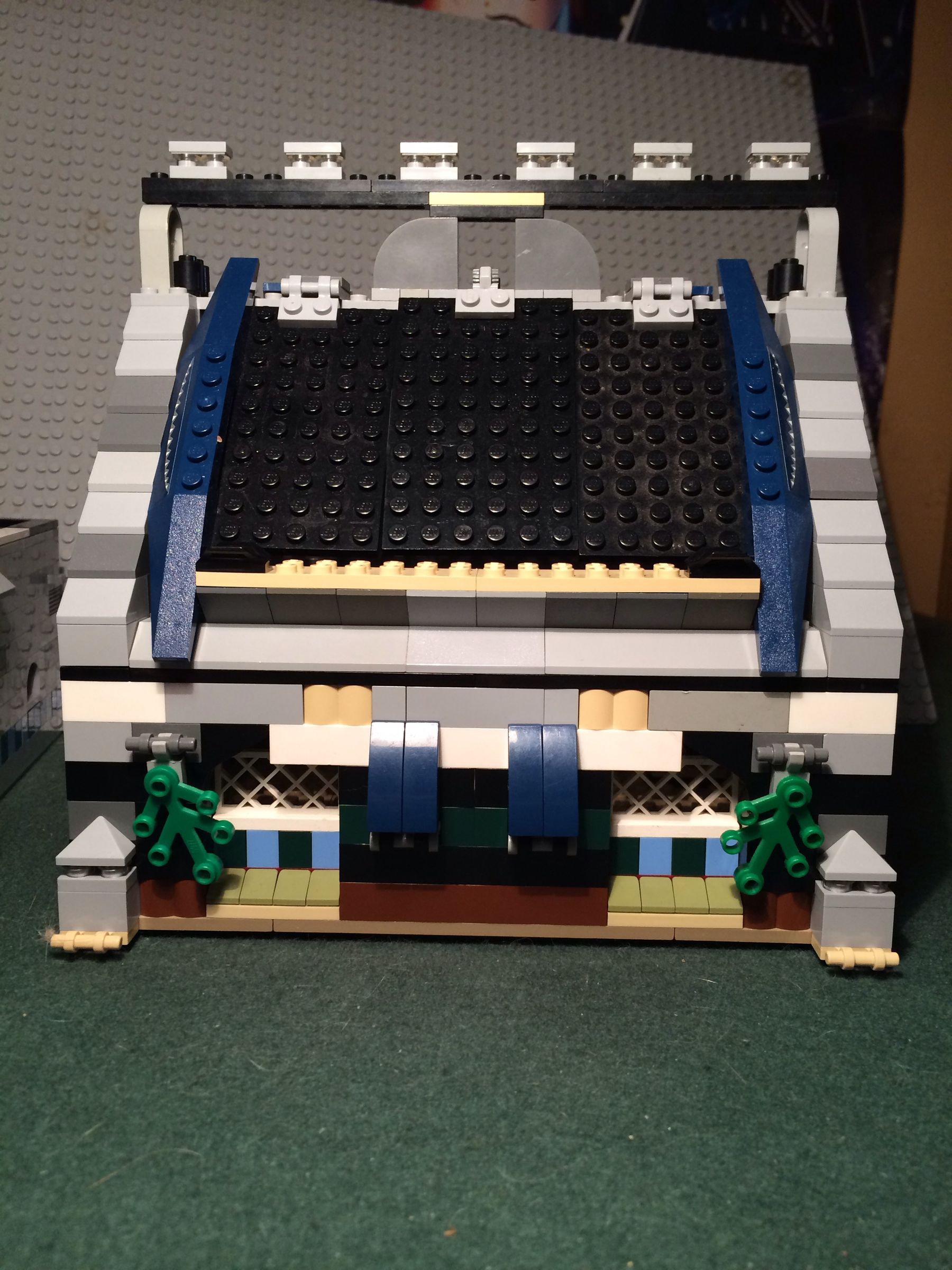 LEGO House/restaurant Modular Building : 4 Steps - Instructables