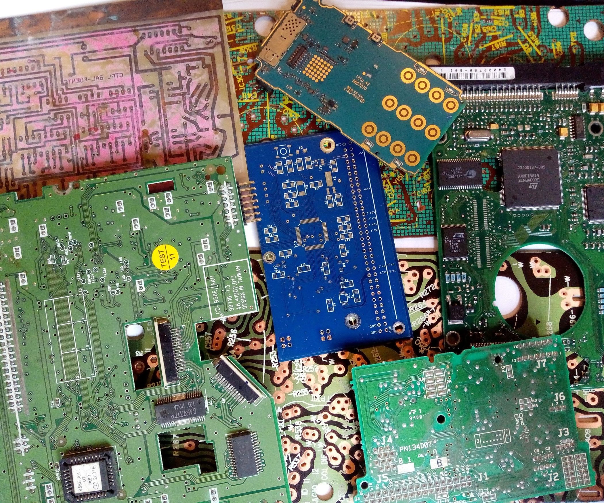 Old PCB to Jewelry : 5 Steps - Instructables