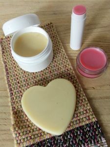 DIY Lotion Bars & Lip Balm! : 4 Steps (with Pictures) - Instructables