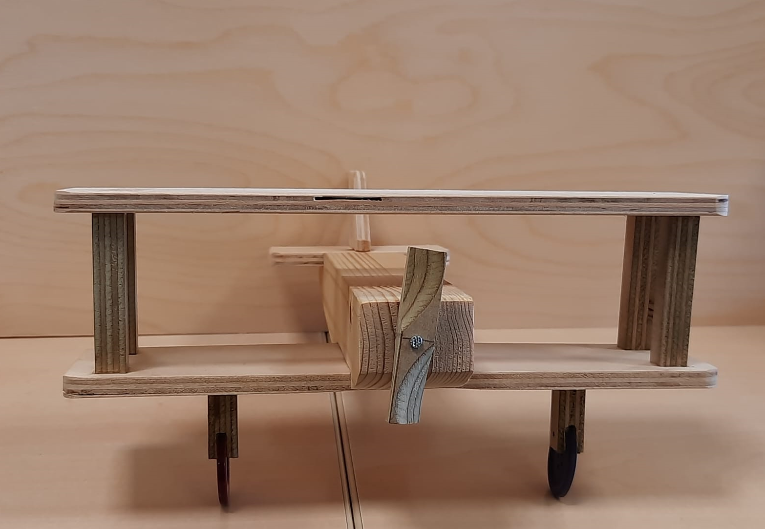 Model Airplane : 6 Steps - Instructables