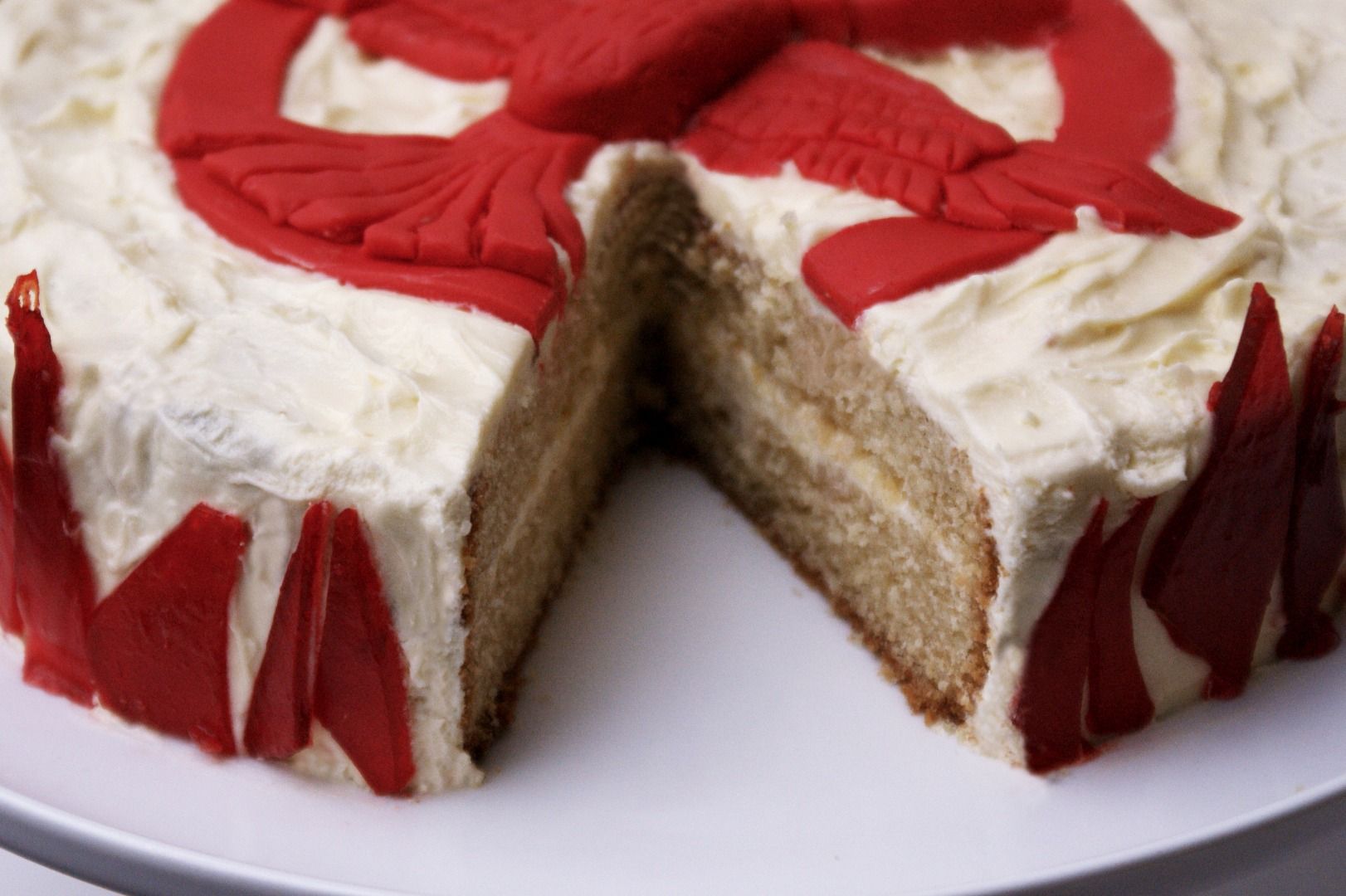 The Hunger Games: Mockingjay Cake (White Chocolate & Vanilla) : 5 Steps ...