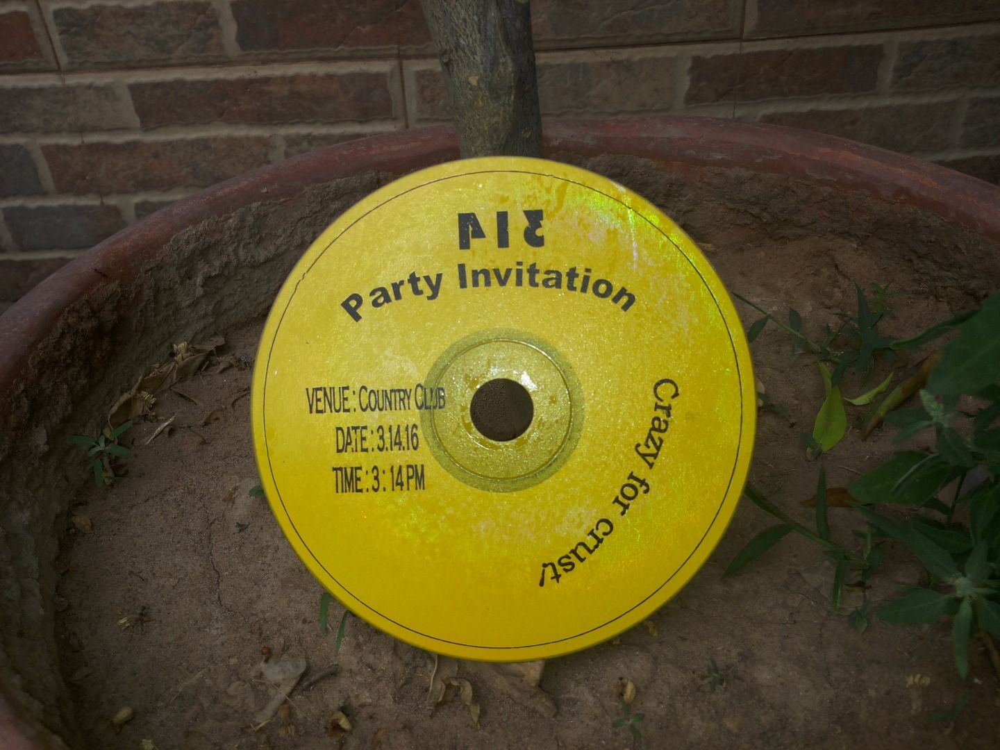 Make Circular Cd Invitations : 11 Steps - Instructables