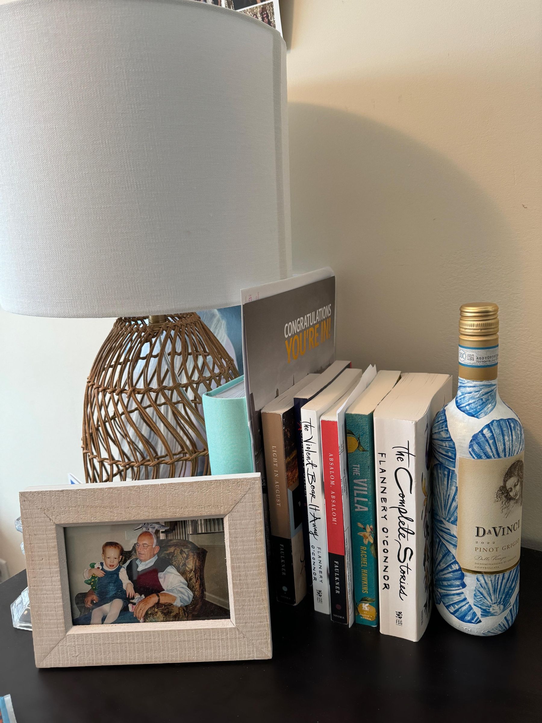 Prop Up Your Books in Style: Paint and Modge Podge a Wine Bottle ...