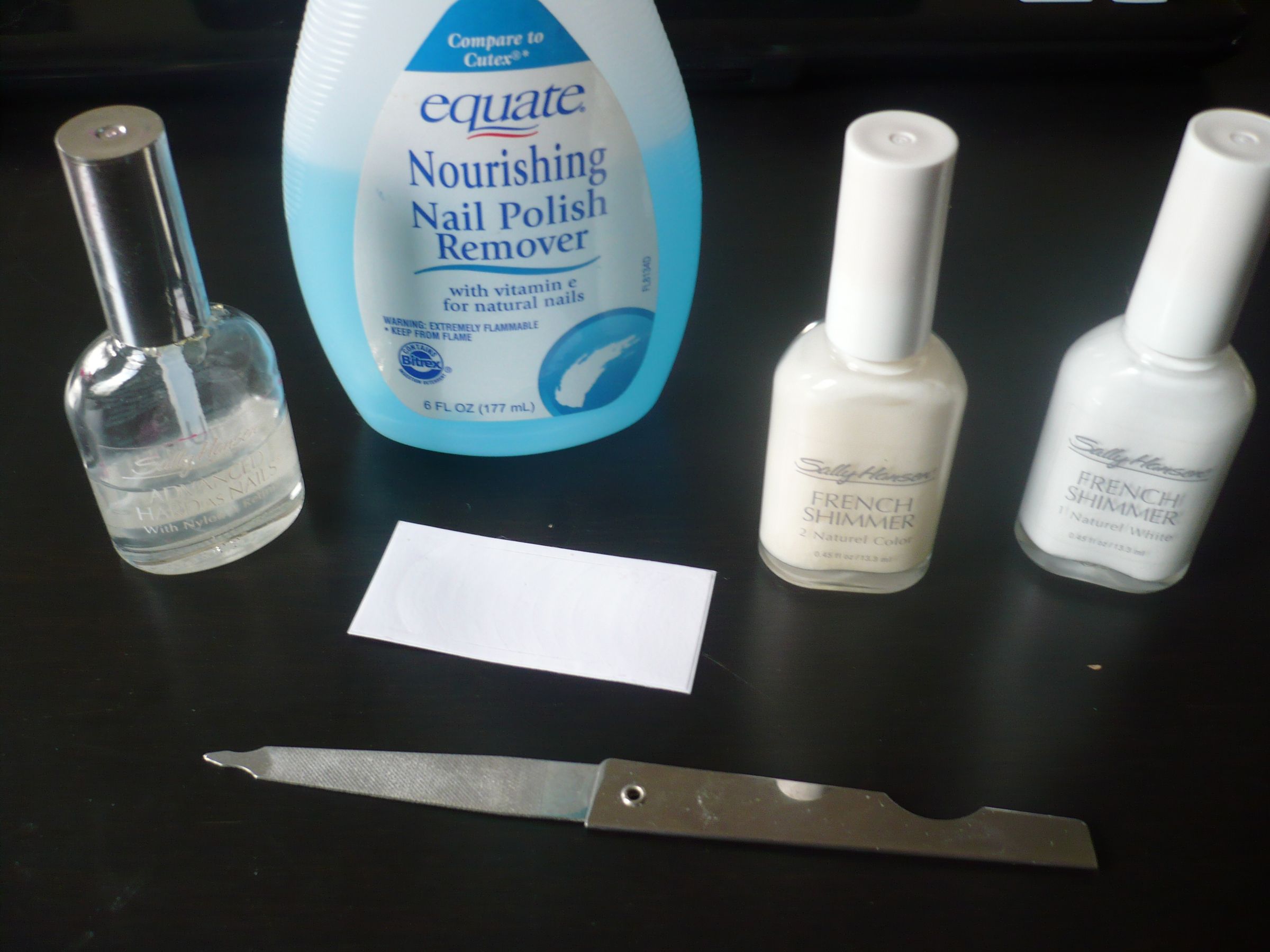 Do-it-yourself French Manicure : 5 Steps - Instructables