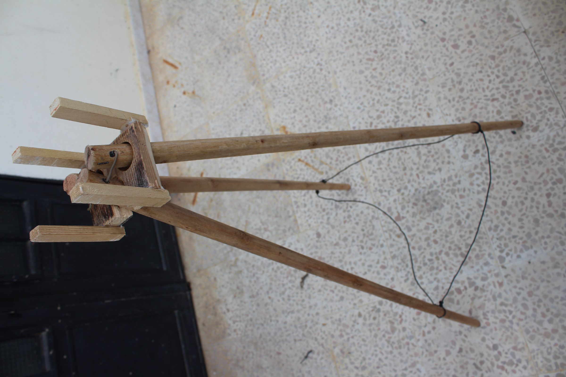 How to Make a Wooden Tripod : 9 Steps (with Pictures) - Instructables