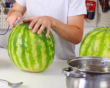 SUPER EASY WATERMELON TRICK ! ? Tutorial : 4 Steps - Instructables