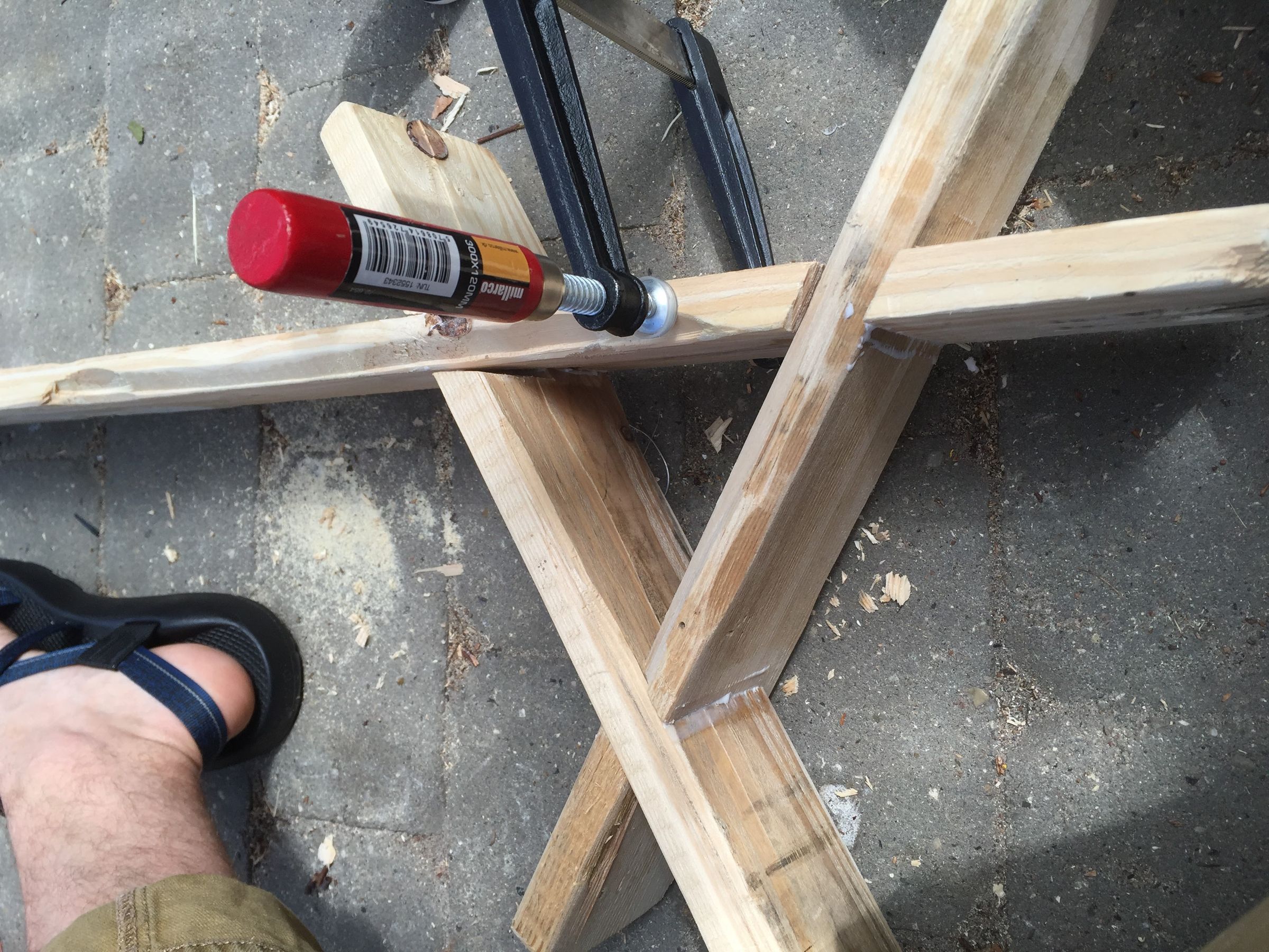 Clothes Drying Rack Out of Pallets and Paracord : 4 Steps (with ...