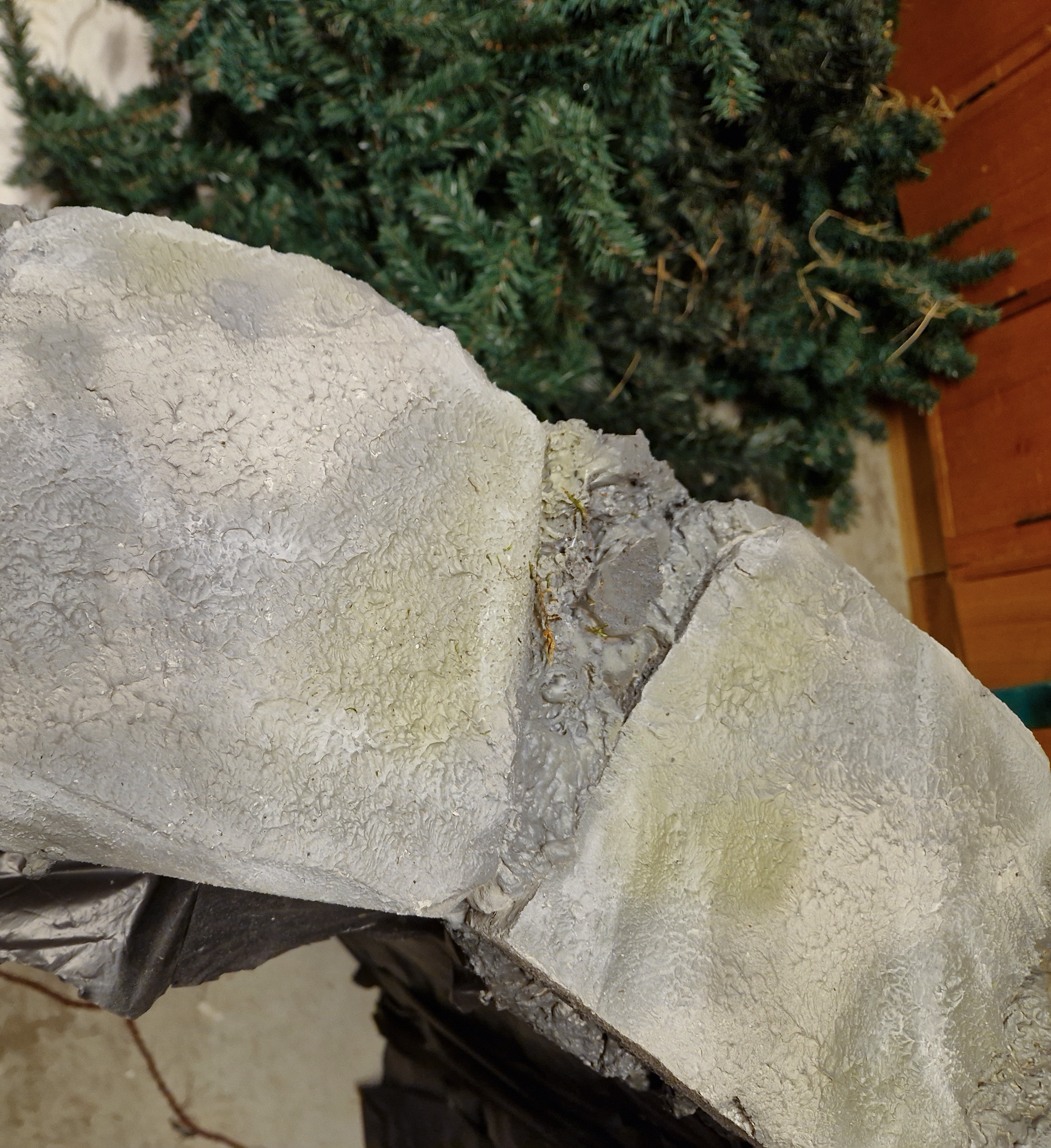 DIY Creepy Faux Well (Lightweight and Dismantlable) : 14 Steps (with ...