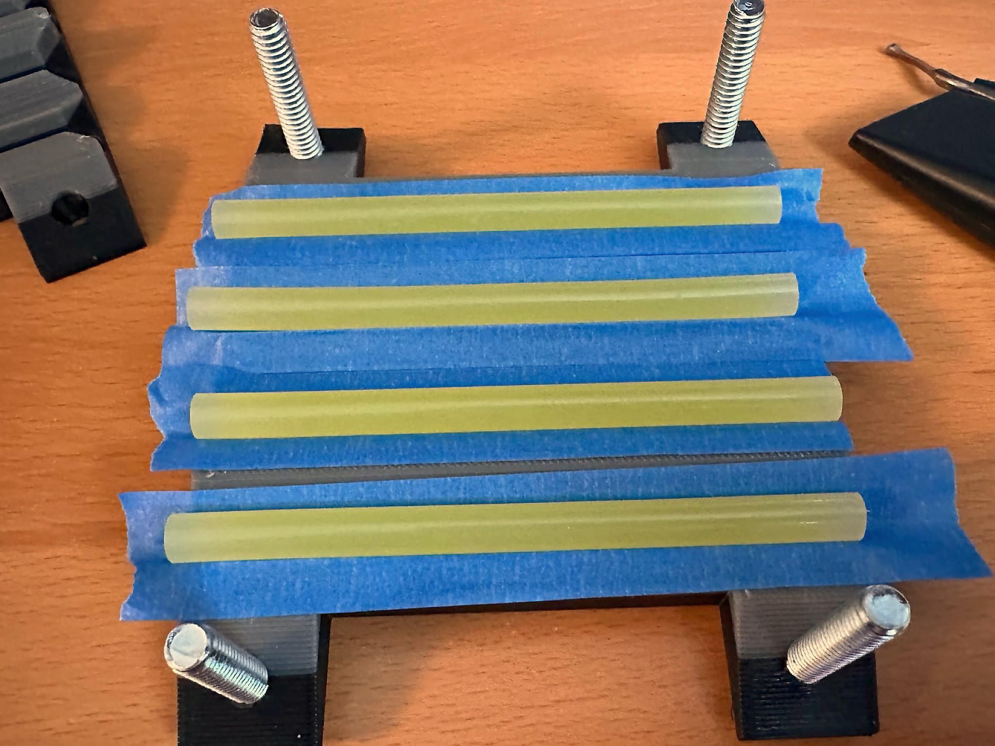 A Simple Way to Mold a Fluorescent Glue Sticks or Crayon Using Fusion ...
