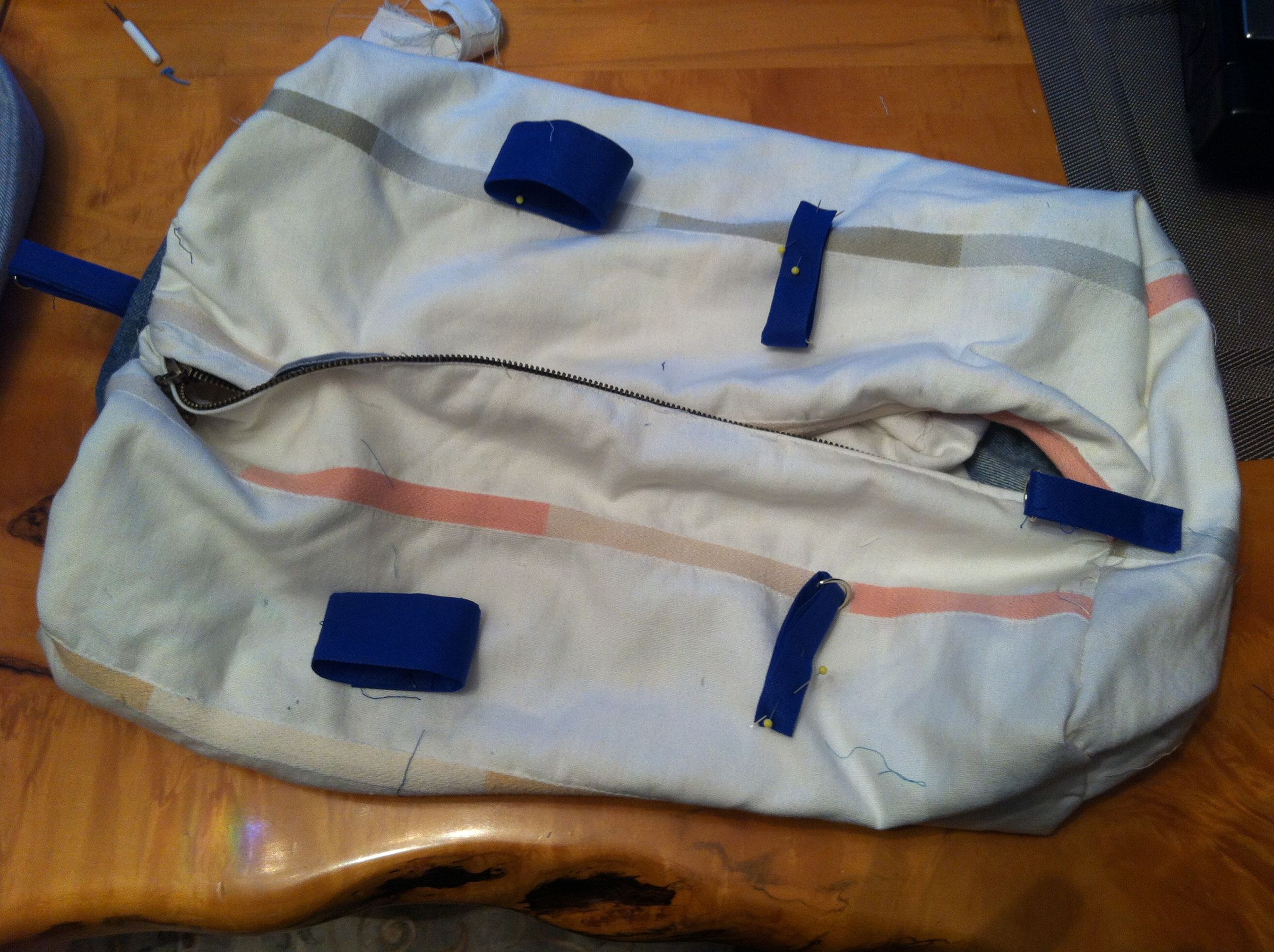 How to Make a Backpack-Dufflebag Convertible : 7 Steps - Instructables