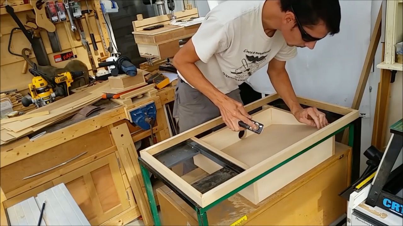 Easy Workshop Down Draft Sanding and Outfeed Table. : 9 Steps (with ...