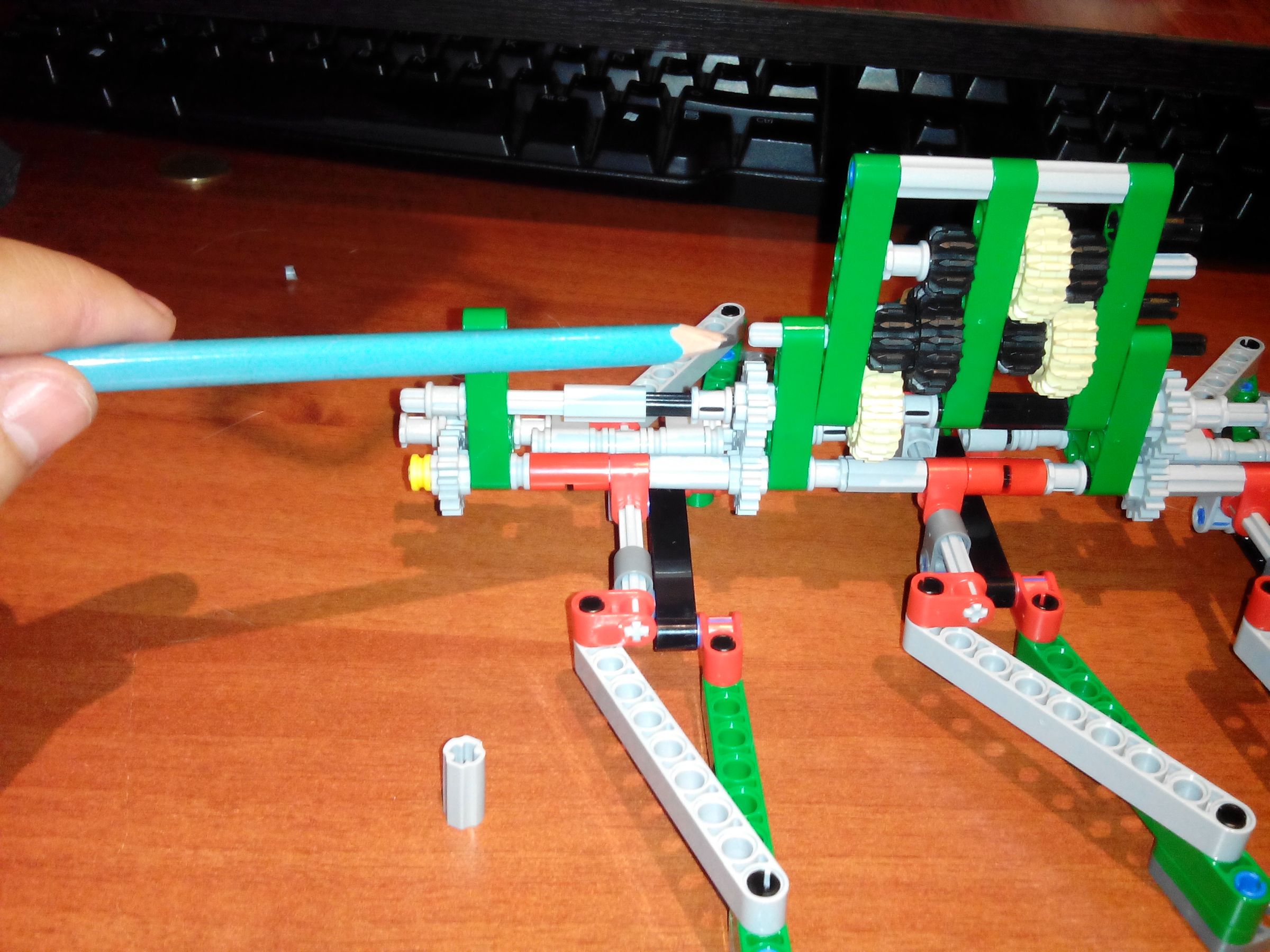 Lego Hexapod : 5 Steps - Instructables