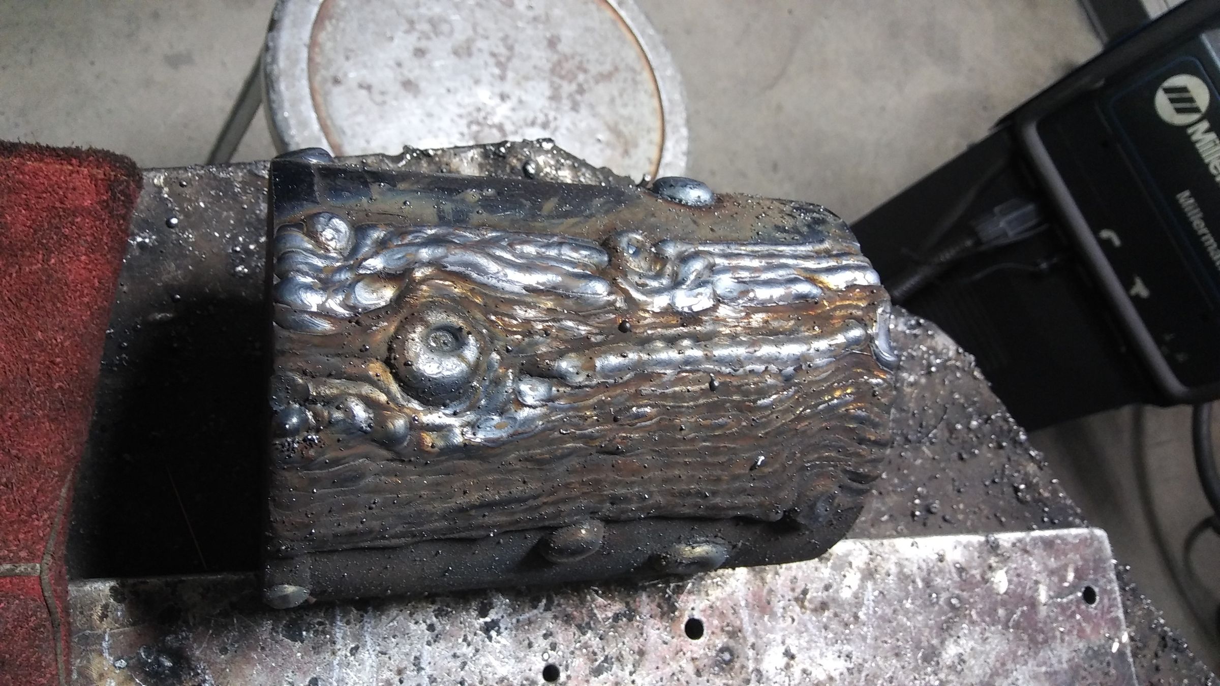 Realistic Metal Log With Love Birds Sculpture : 27 Steps (with Pictures ...