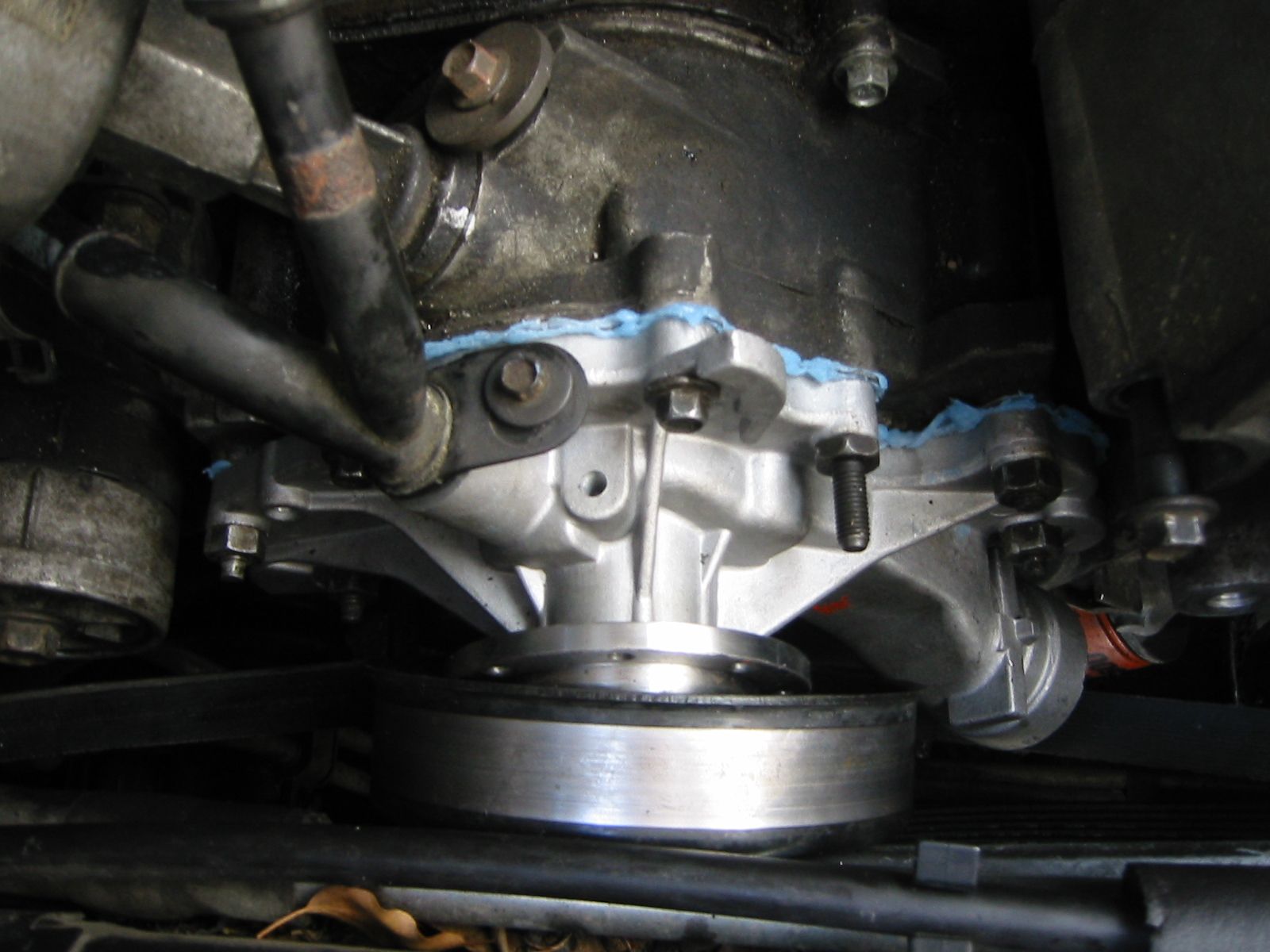 Installing a New Water Pump on a '95 Ford Taurus : 10 Steps - Instructables