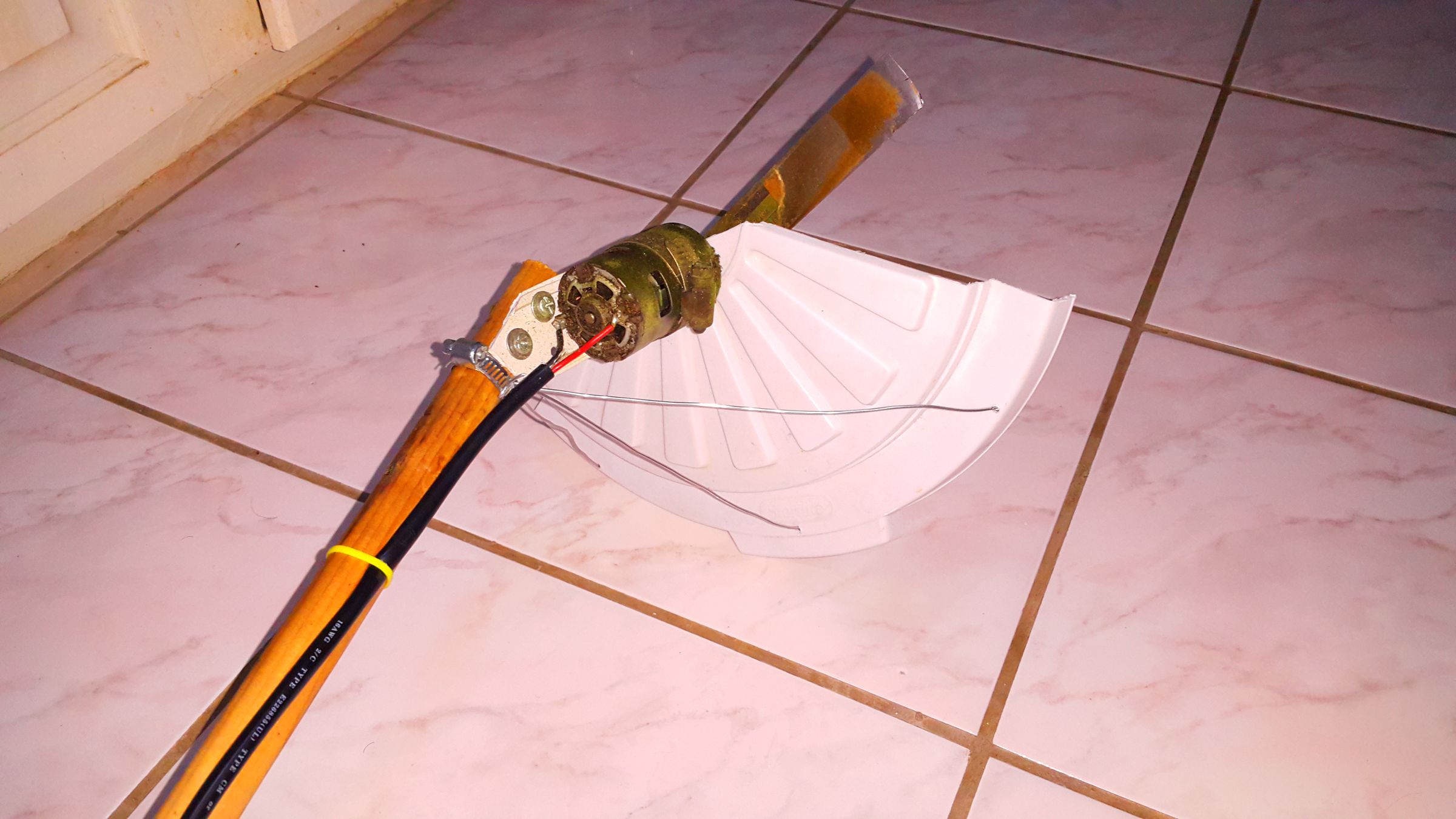 Electric Weed Whacker Version 3! : 5 Steps - Instructables