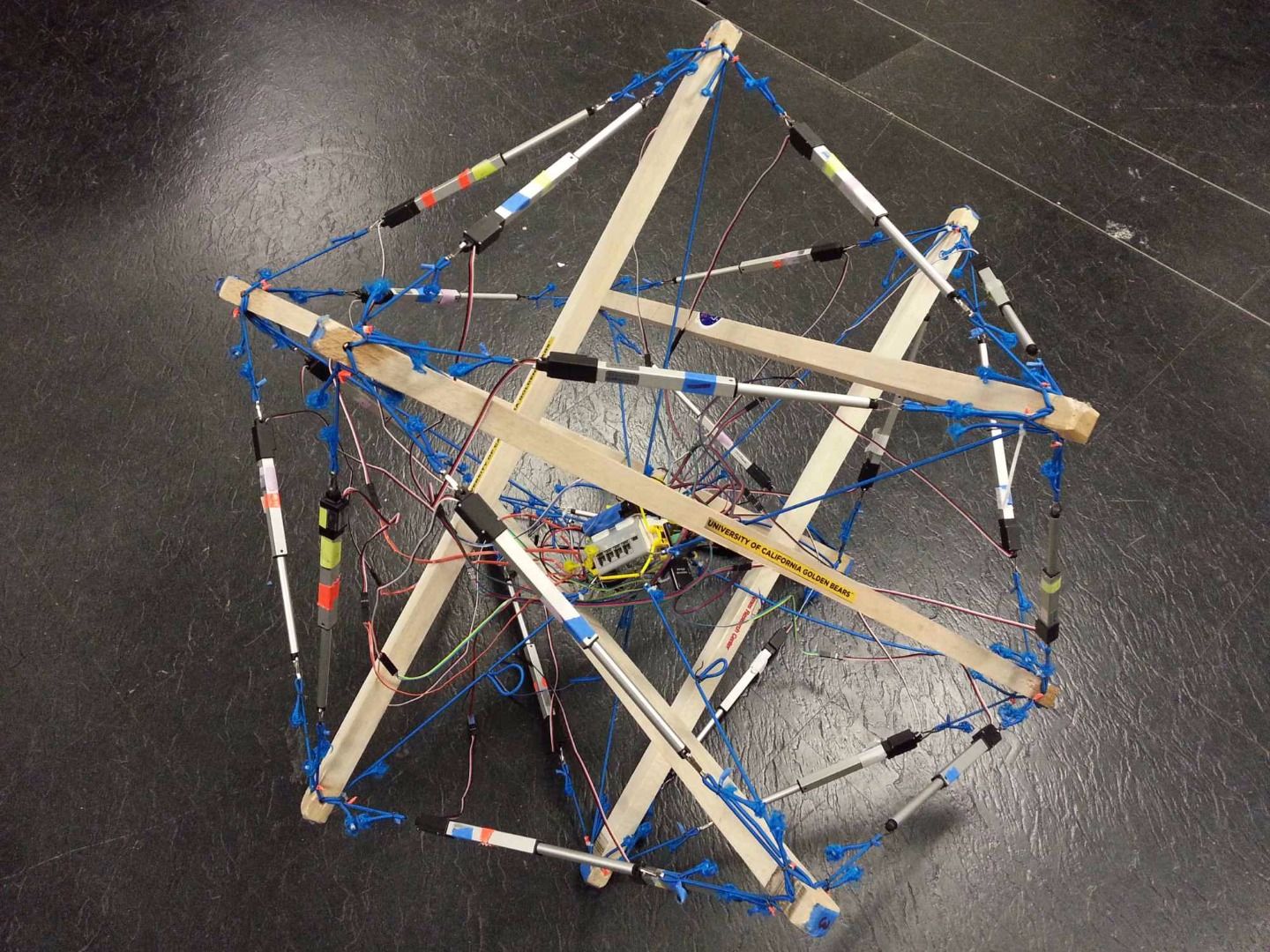 Tensegrity Goes Big for Burning Man : 47 Steps (with Pictures ...