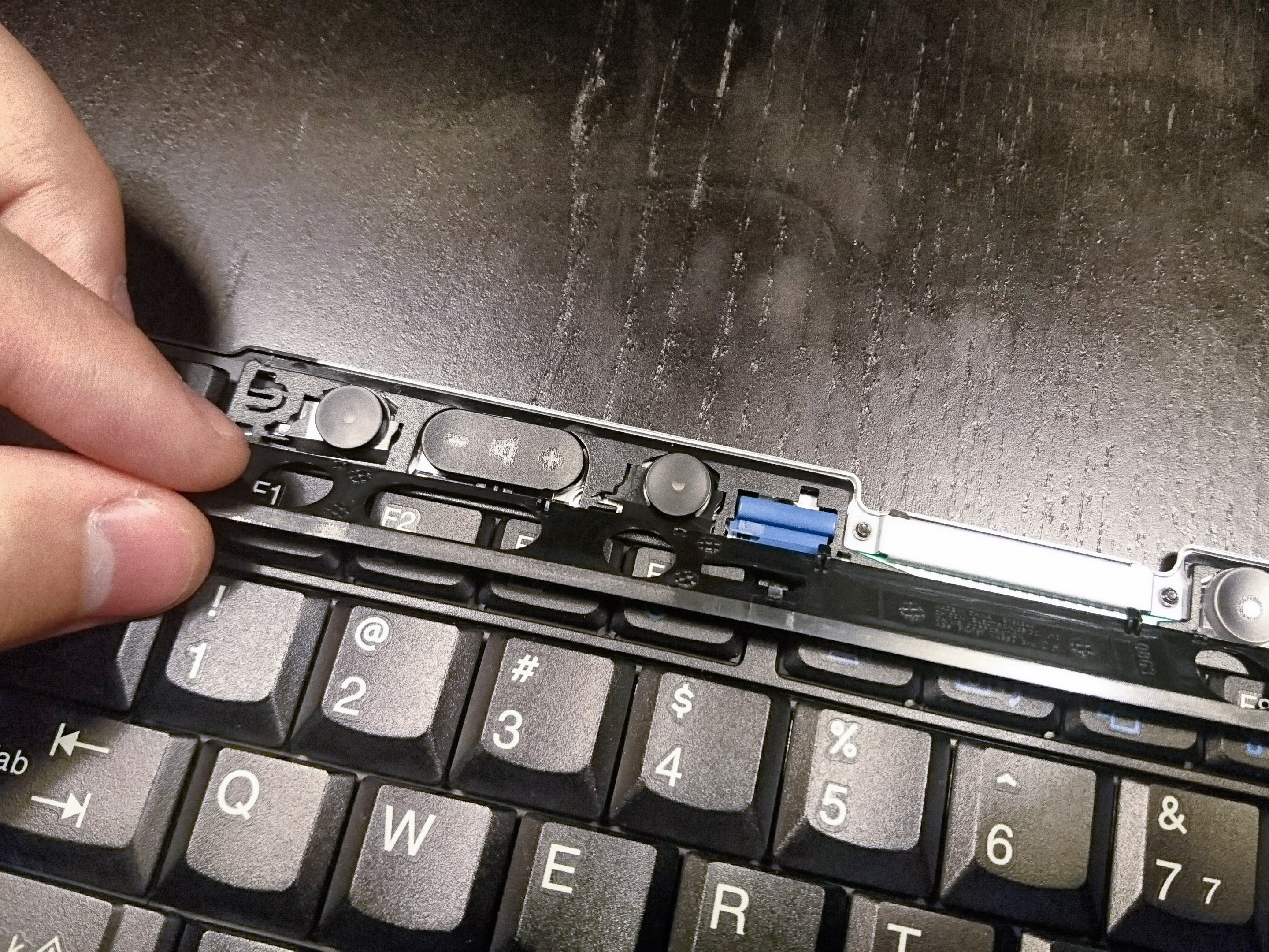 ThinkPad Classic Keyboard Mod : 7 Steps (with Pictures) - Instructables